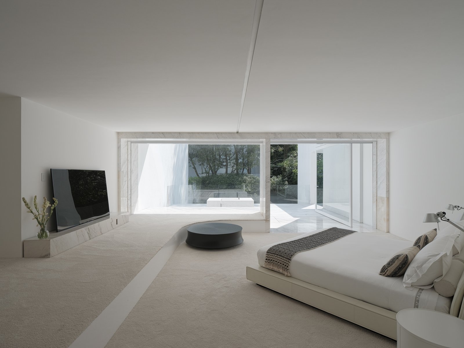 Photo 18 of 25 in Inside Architect Miguel Ángel Aragonés’s Museum-Like ...