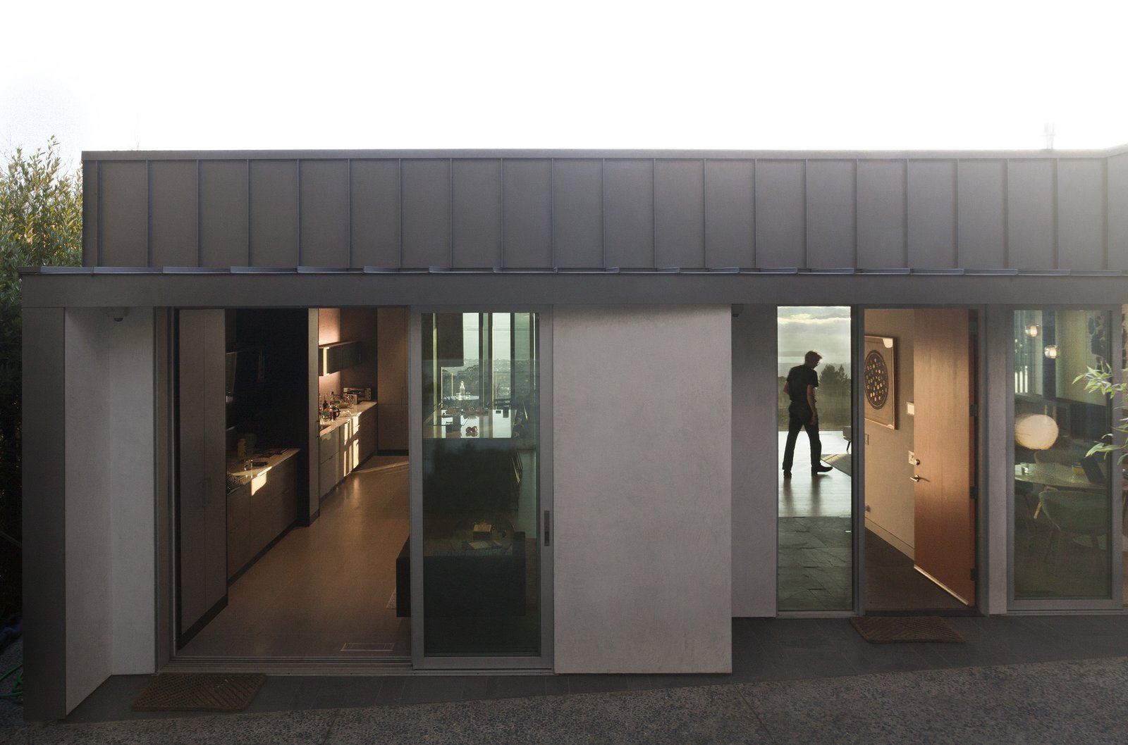 Photo 3 of 15 in An Architect Couple Open Up a Hilltop Home to ...