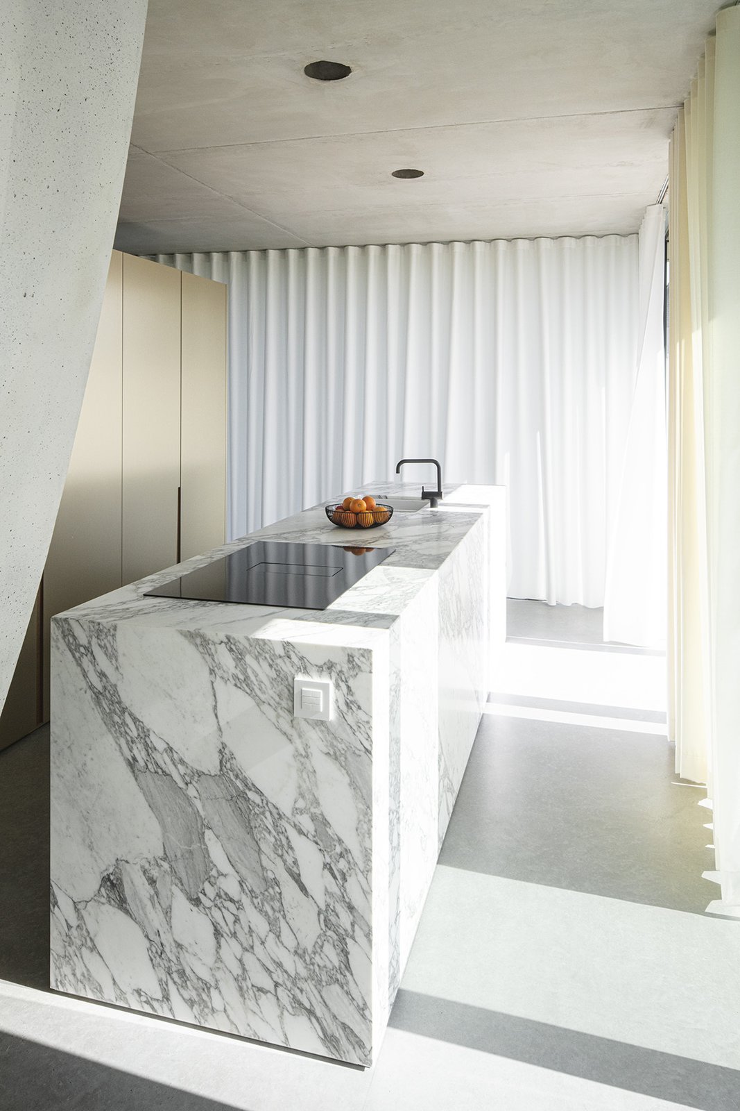 Photo 5 of 10 in Arcs of Concrete Swoop Down Like Curtains in This ...