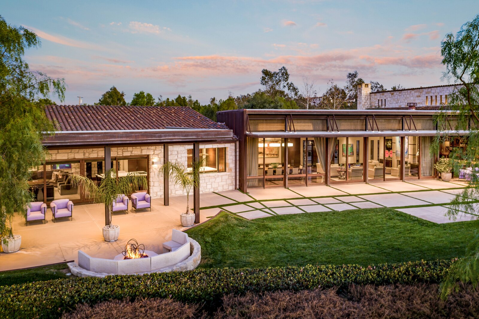 Photo 1 of 10 in Live Large in This Indoor-Outdoor Rancho Santa Fe ...