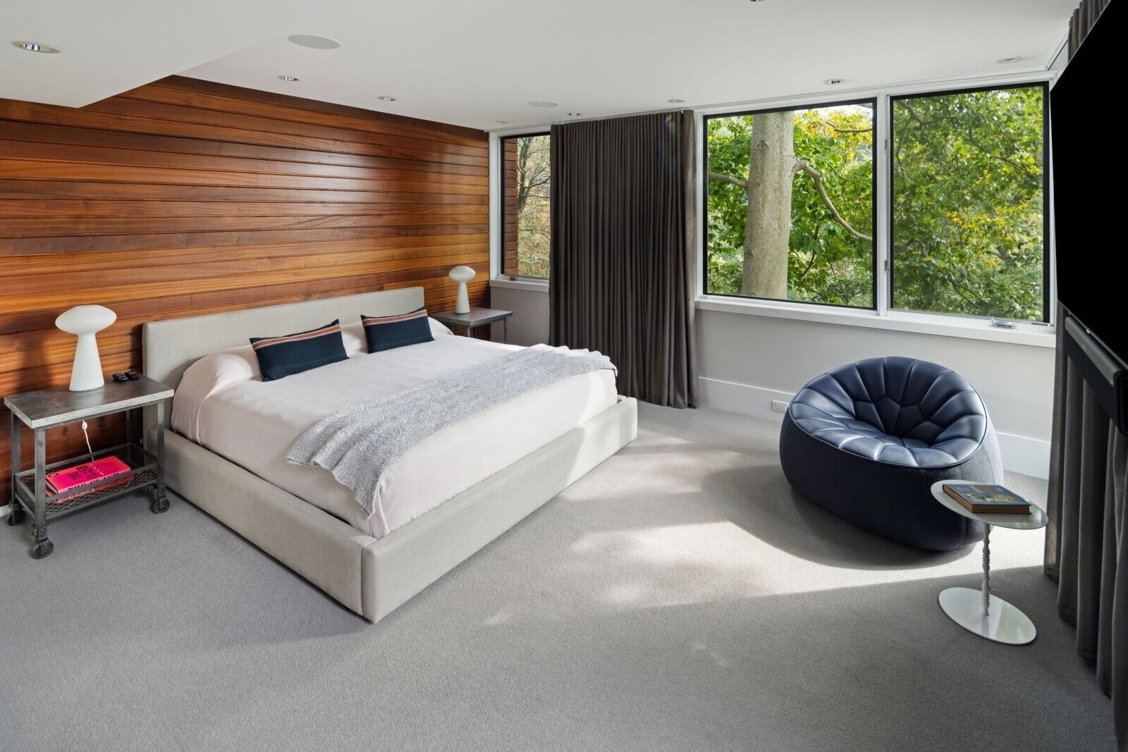 Photo 10 of 15 in A Striking Home by Fury Design Asks $3.3M in ...