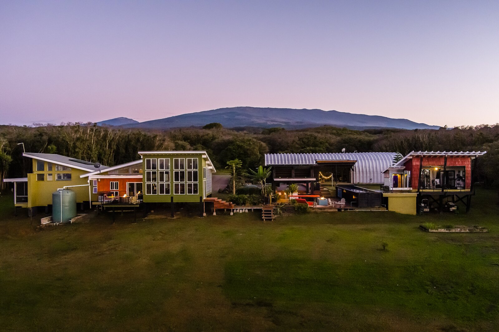Live on This Off-Grid “Art Farm” With Views of Maui’s Haleakalā Volcano ...