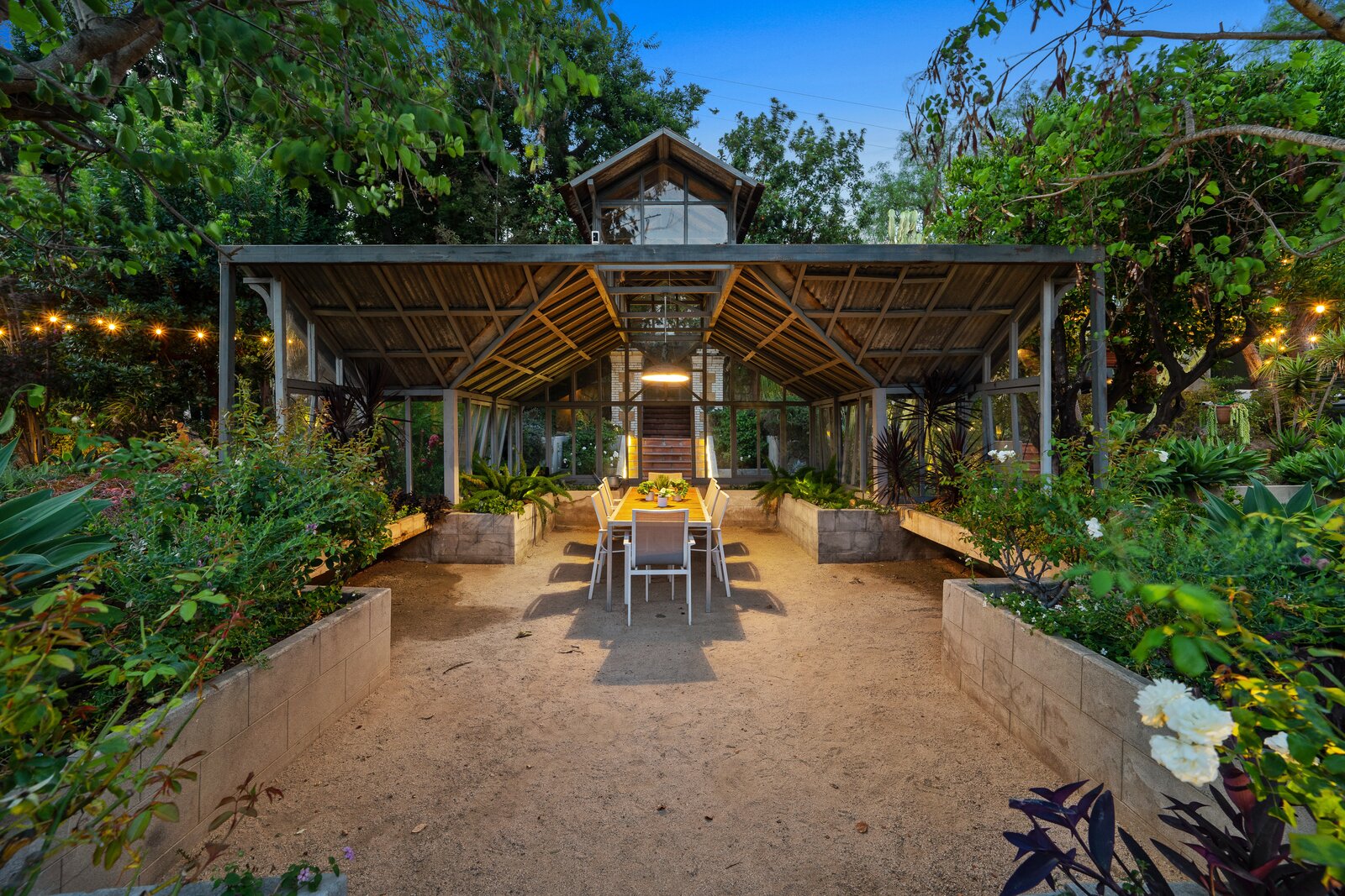 Photo 11 of 11 in The Legendary Lukens House Is Up for Grabs Again in ...