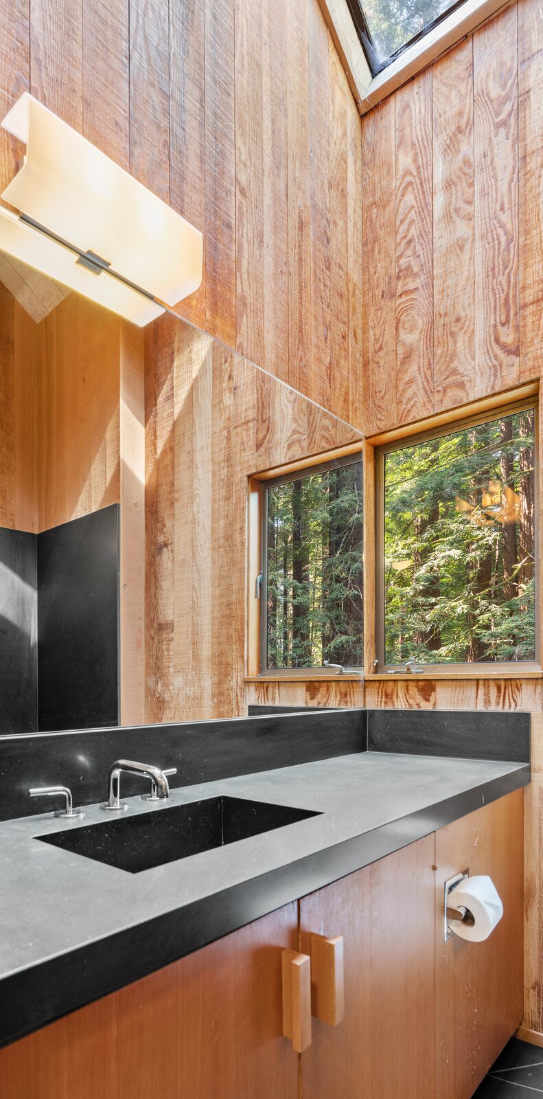 Photo 8 of 10 in It’s Easy to See Why This $1.6M Home Won the Very ...