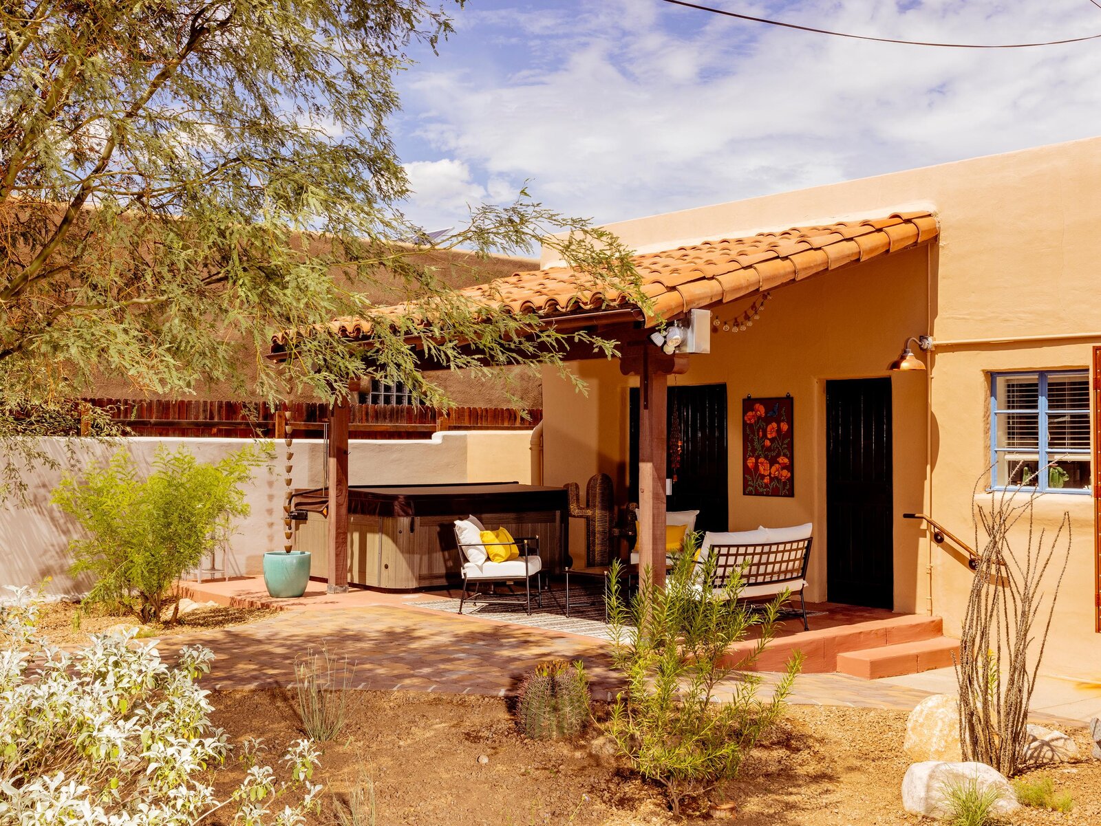 Photo 7 of 8 in This Eco-Friendly Lawn in Arizona Mimics a Natural ...