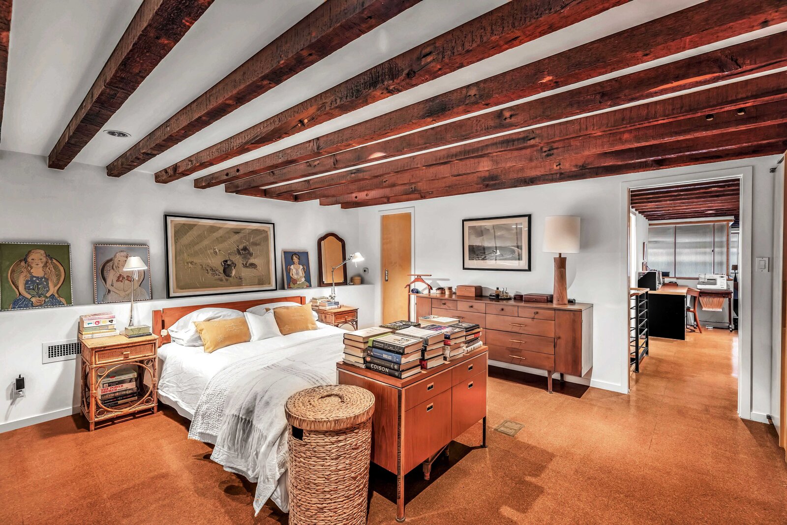 Photo 7 of 11 in This Light-Filled SoHo Loft Has Soaring Interiors—and ...