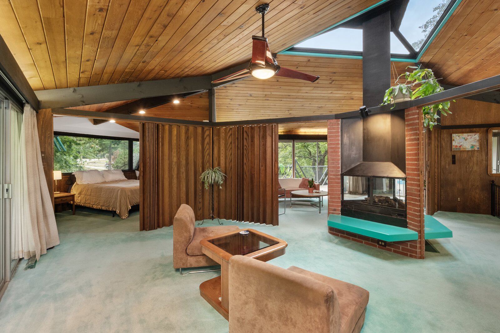 Photo 6 of 10 in An Experimental Home With a Shape-Shifting Interior ...