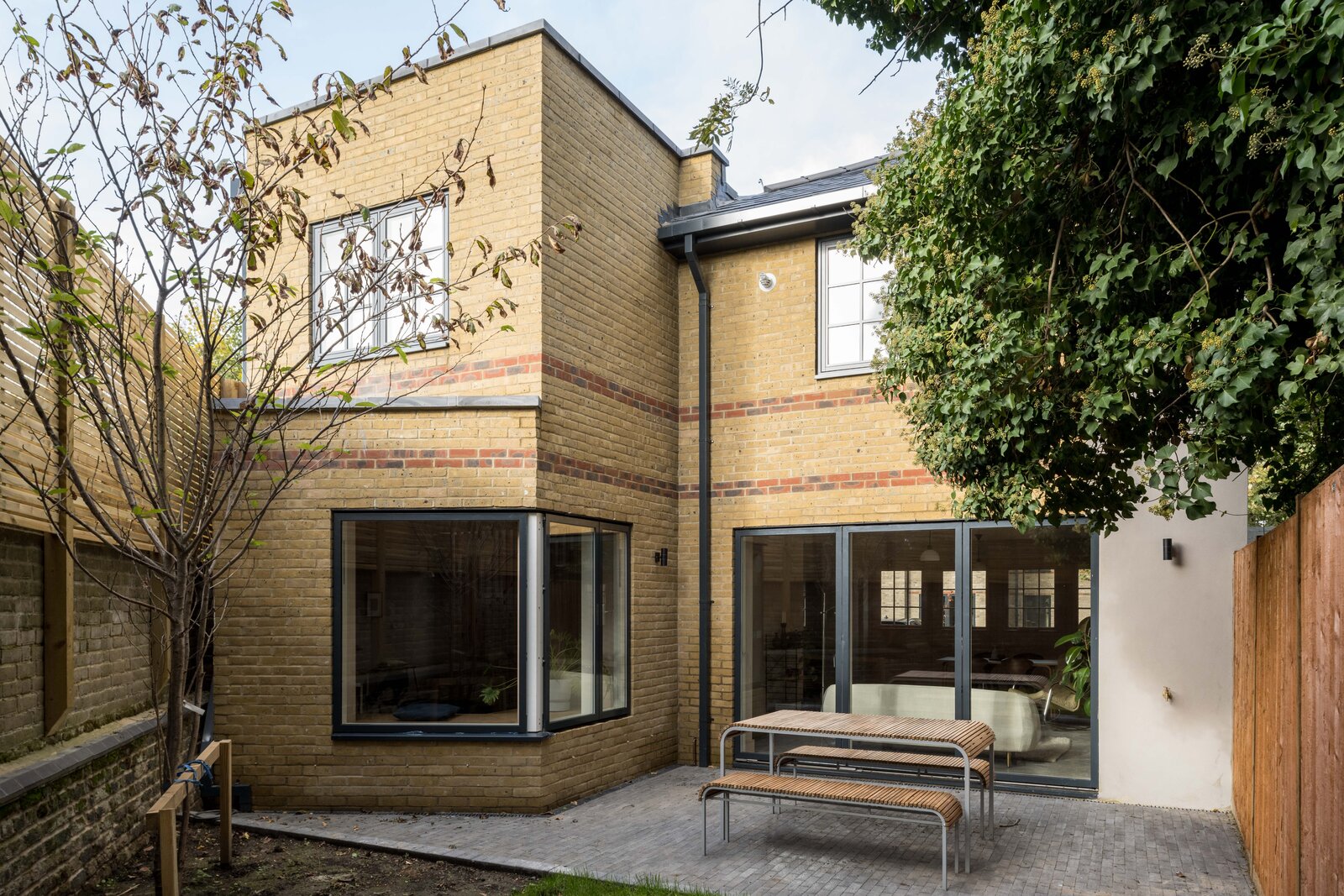 Photo 11 of 11 in This Converted Coach House in London Radiates Calming ...