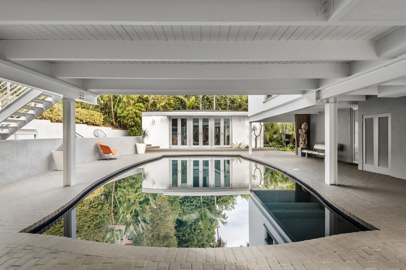 Photo 6 of 9 in This $3.68M Los Angeles “Mini Compound” Is All About ...