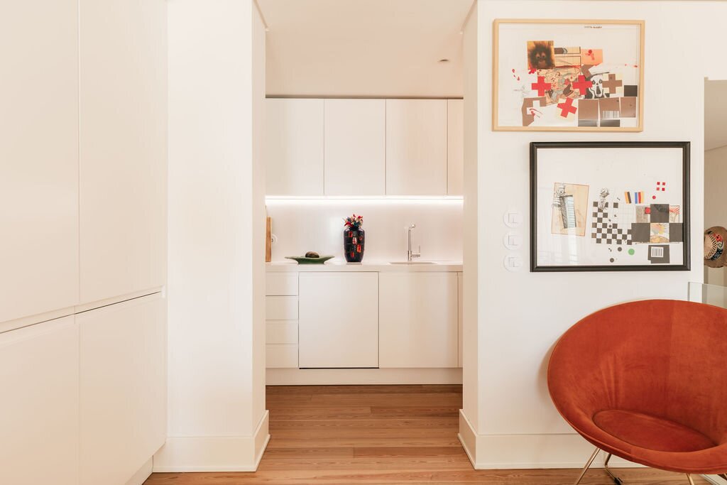 Photo 6 of 10 in If You Love Tile and Loft Living, This Lisbon ...