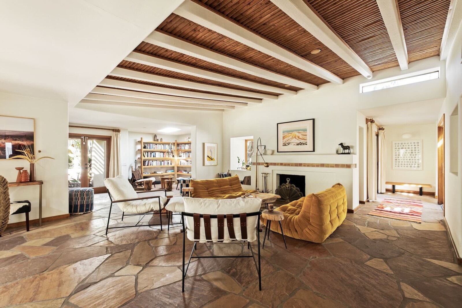 Photo 3 of 11 in In the Coachella Valley, a Former Equestrian Ranch ...