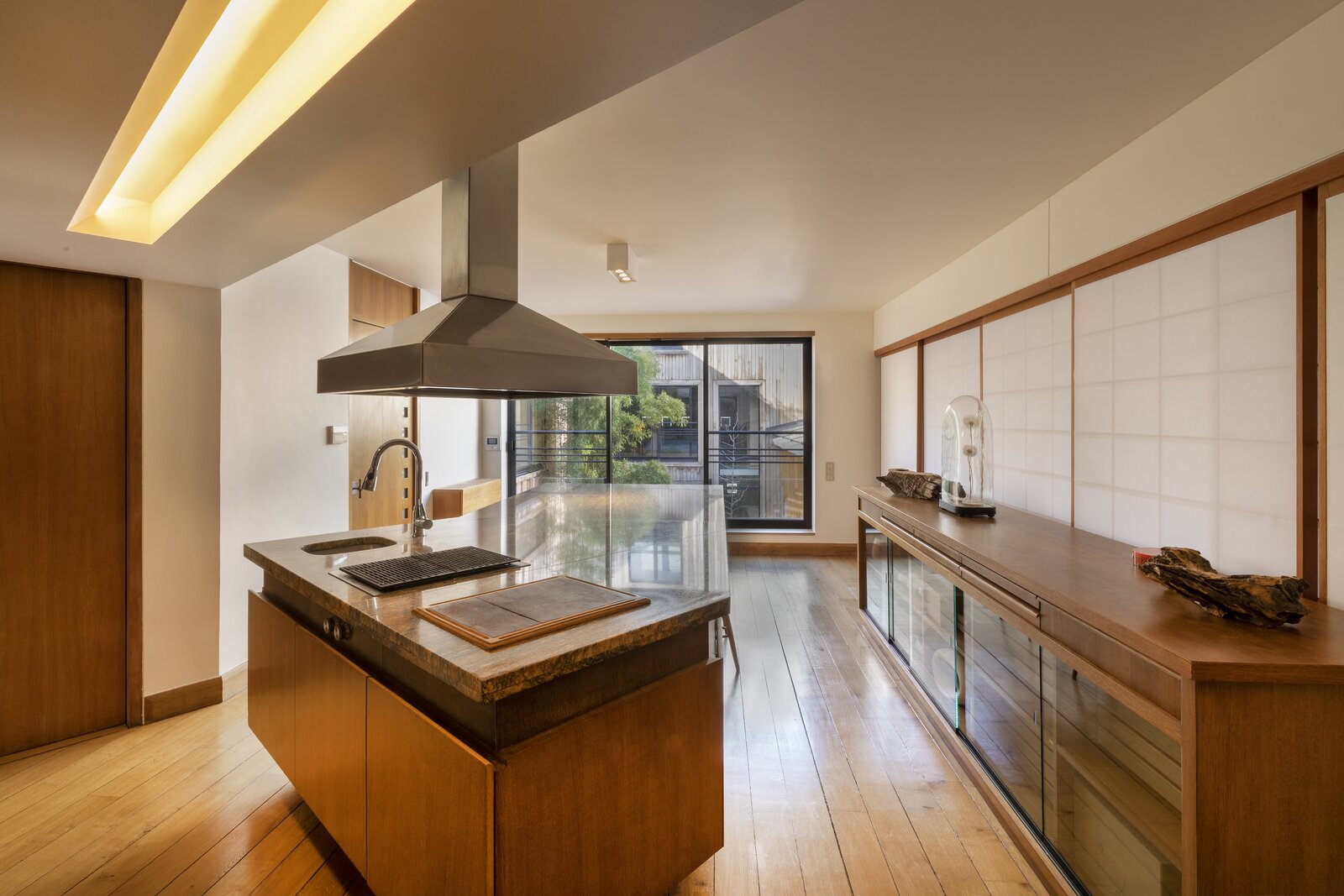 Photo 4 of 10 in The Legendary Kenzō House Lists in the Heart of Paris ...