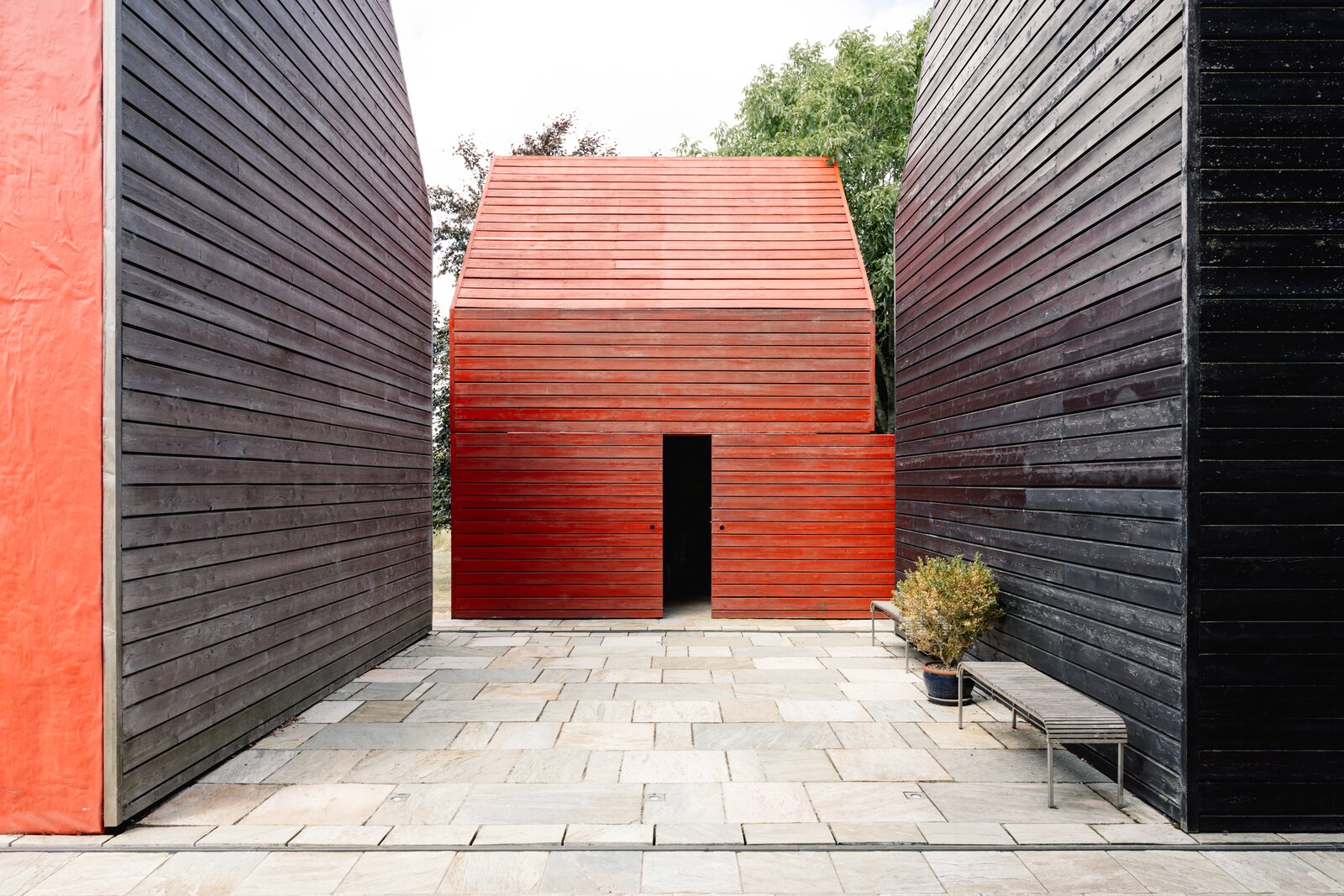 Photo 7 of 11 in England’s Sliding House Glides Onto the Market for £1M ...