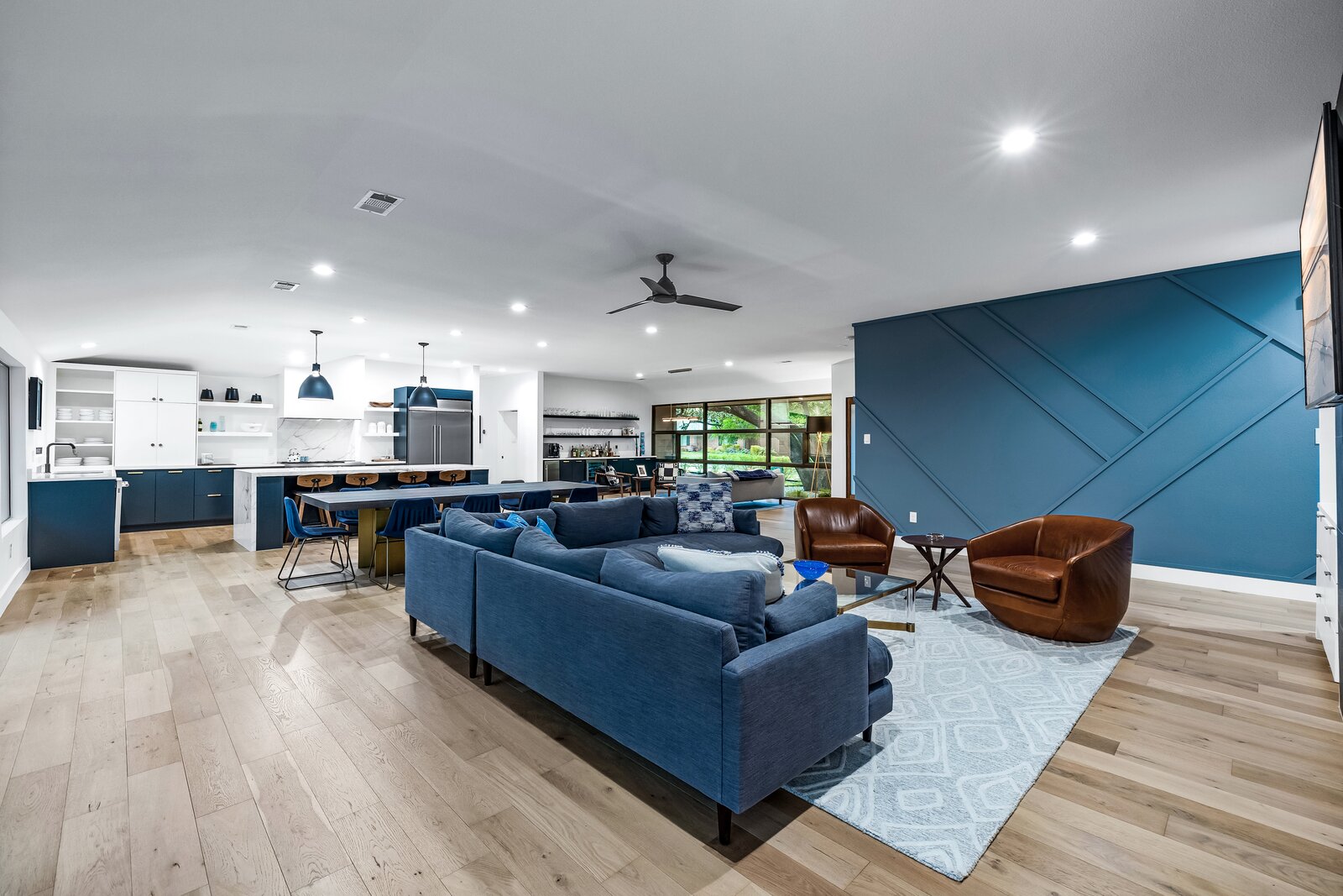 Photo 5 of 11 in After a Top-Down Revamp, a Midcentury Ranch House ...