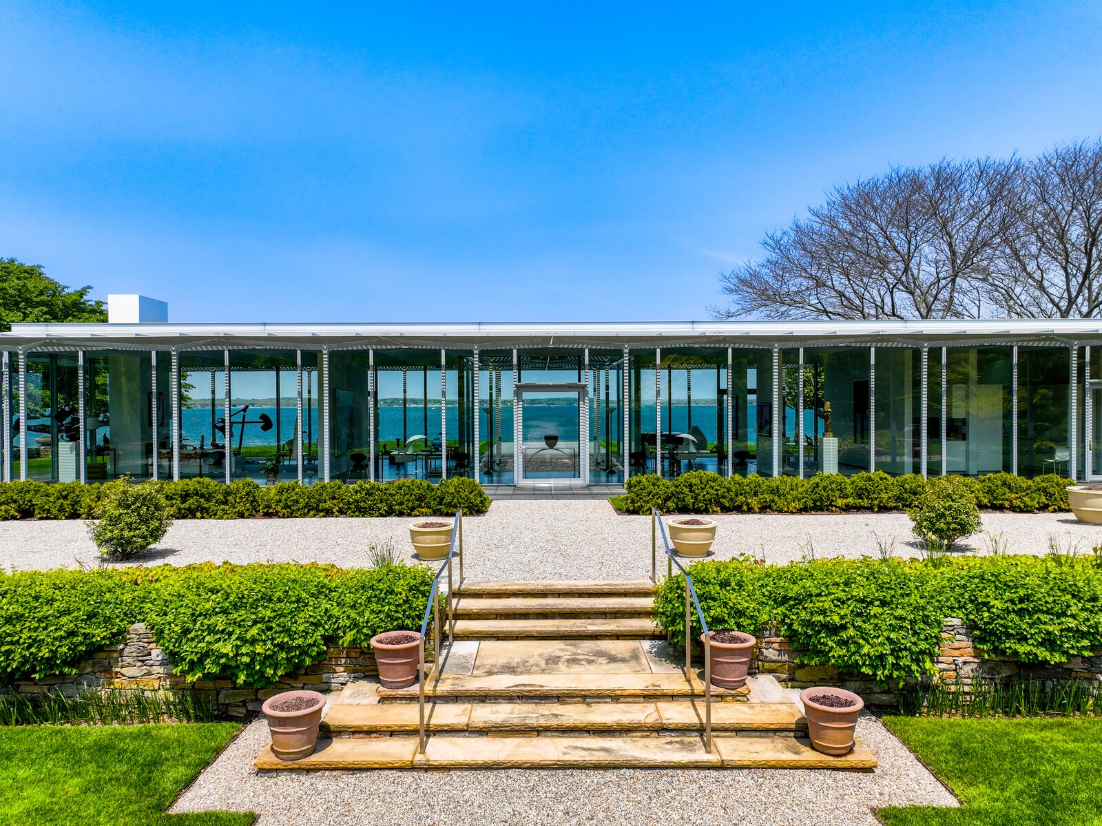 Photo 2 of 8 in If You Crave Ocean Views, This Glass House Off the ...