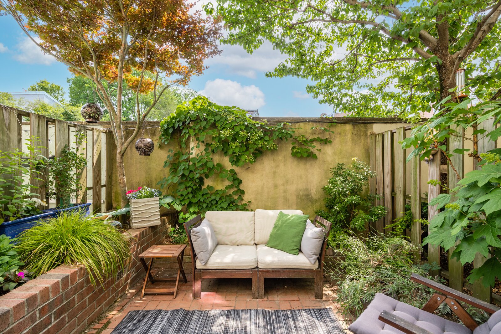 Photo 8 of 8 in Asking $415K, This 690-Square-Foot Trinity House in ...