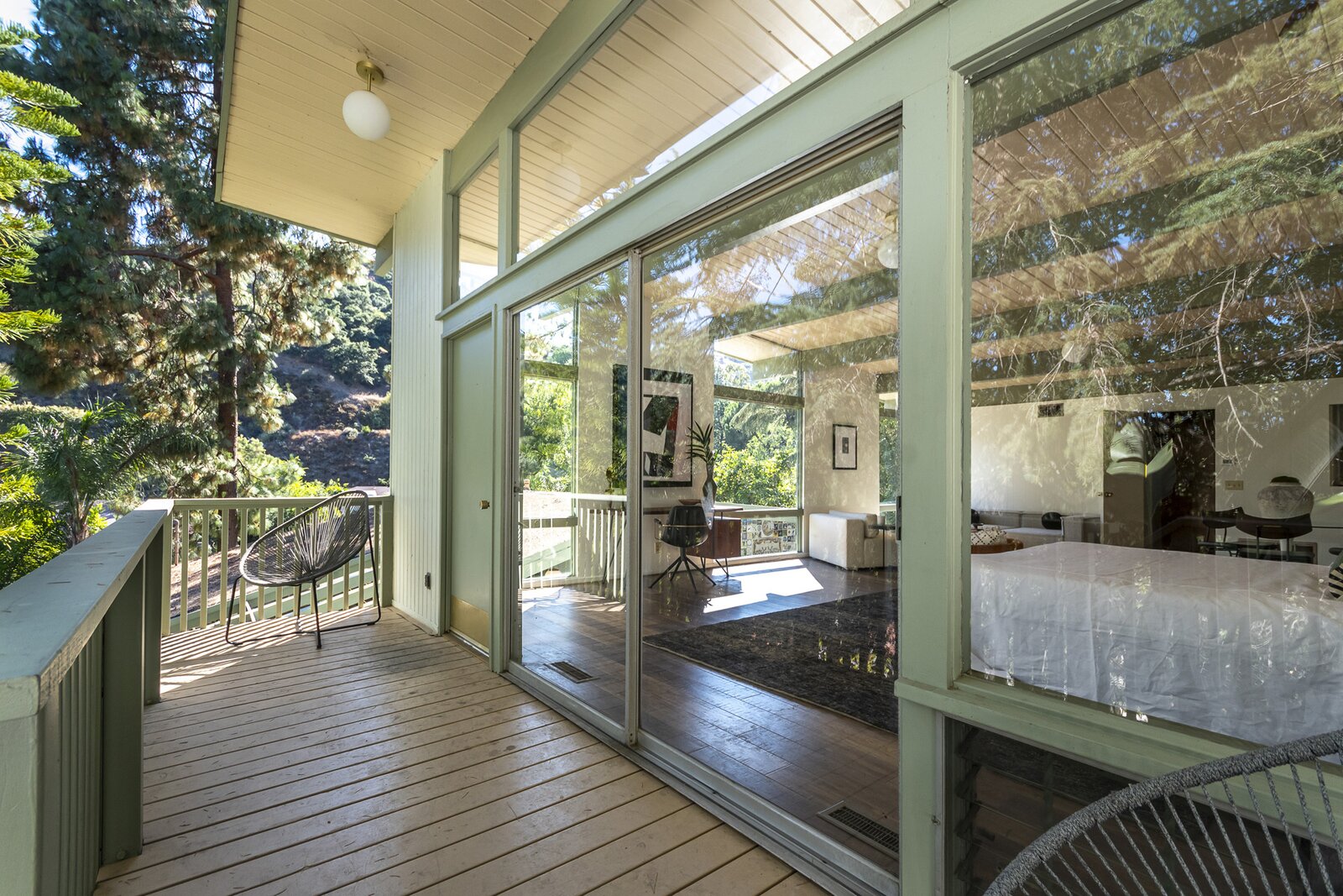 Photo 9 of 10 in Huge Windows Open This $1.6M L.A. Midcentury to Its ...