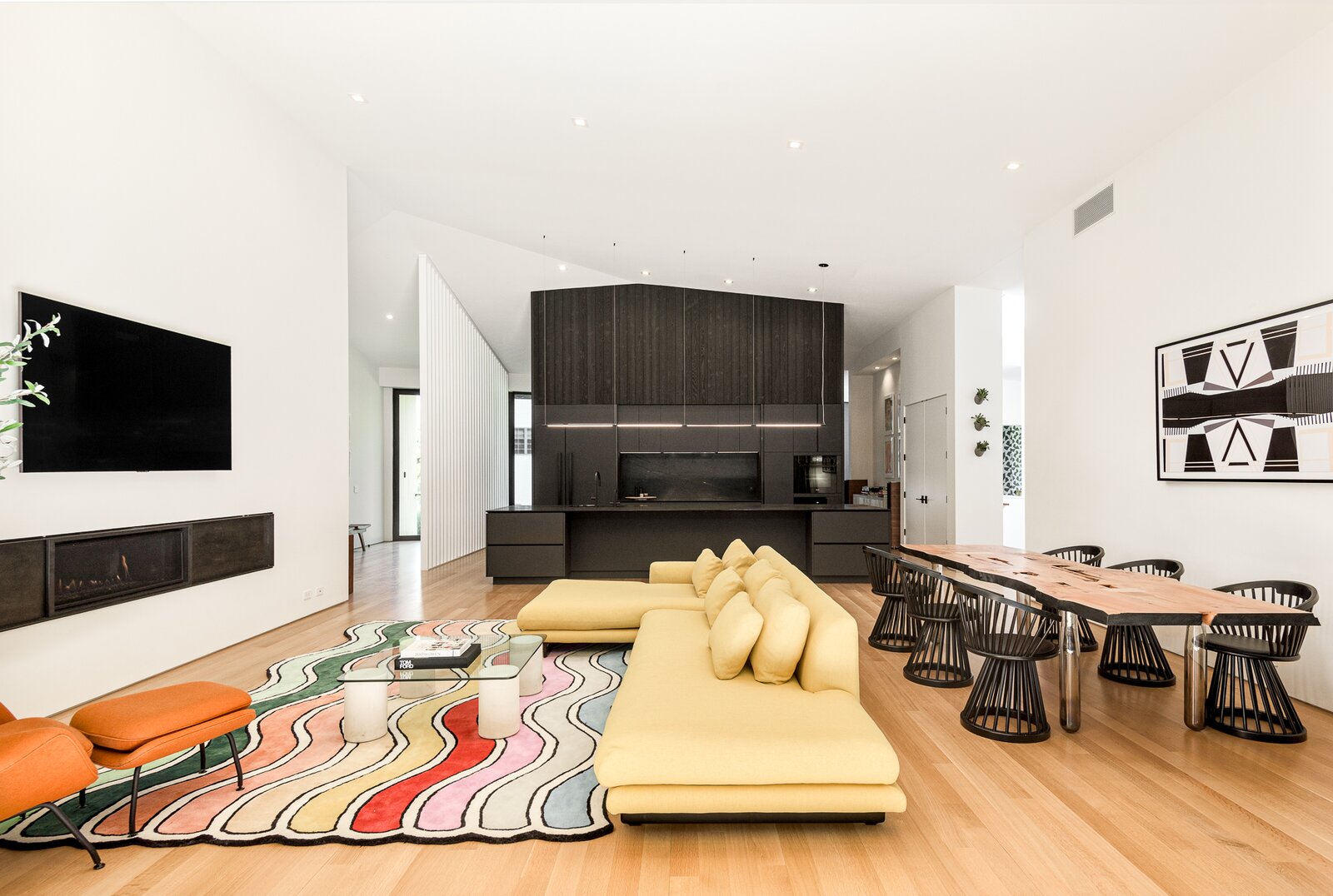 Photo 5 of 11 in In Colorado, an AIA Award–Winning Home With an Inky ...