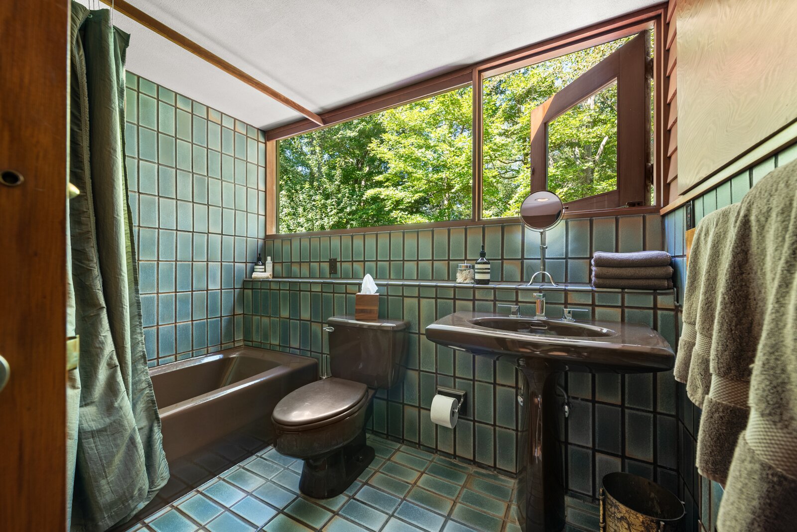 Photo 9 of 11 in John Fowler’s Award-Winning Wasserman House Just Hit ...