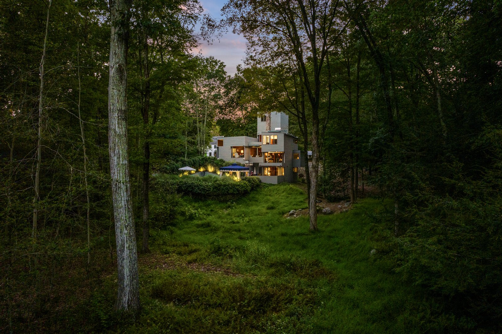 Photo 11 of 11 in John Fowler’s Award-Winning Wasserman House Just Hit ...