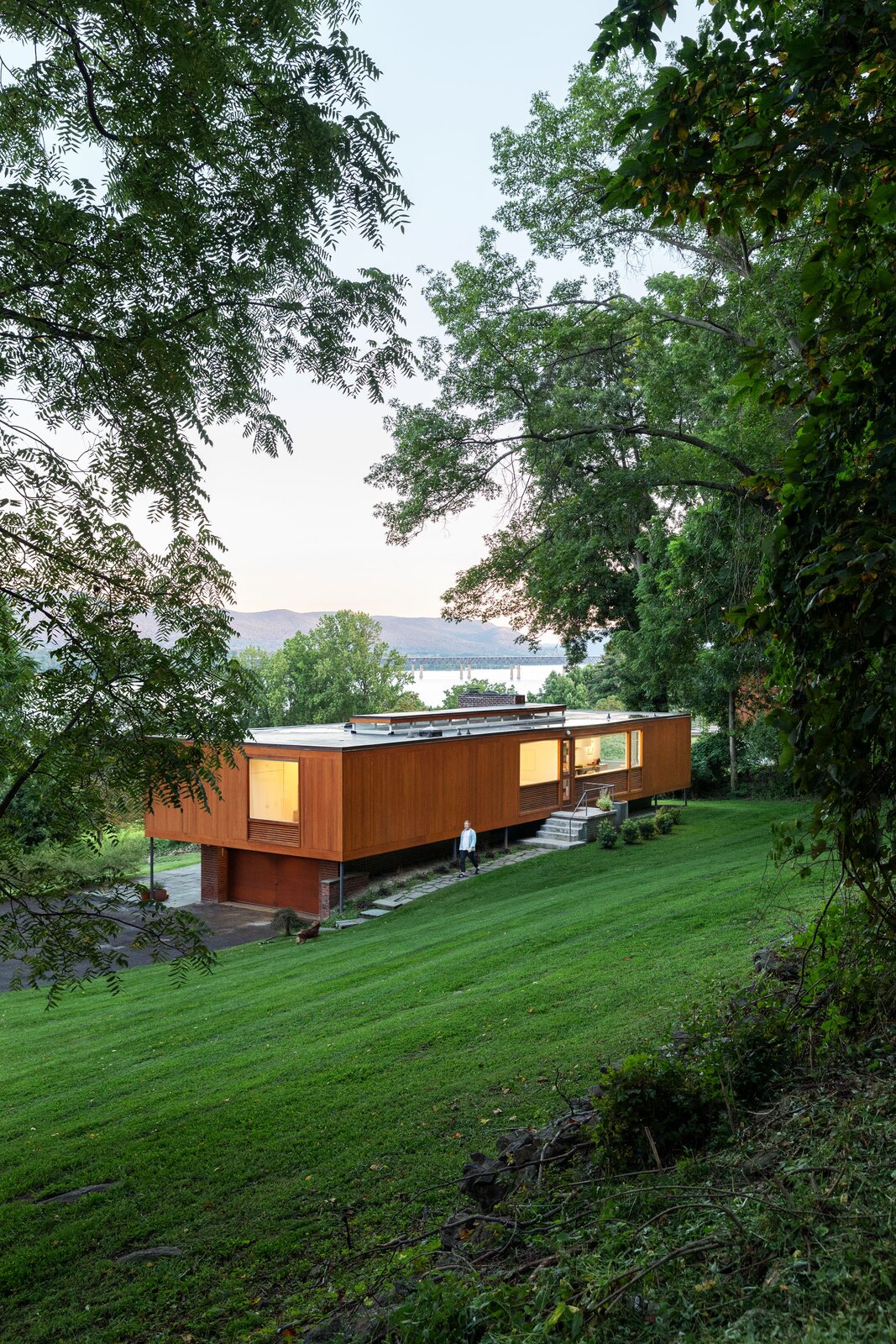 Photo 19 of 20 in A Forgotten Philip Johnson Home Gets a New Lease on ...