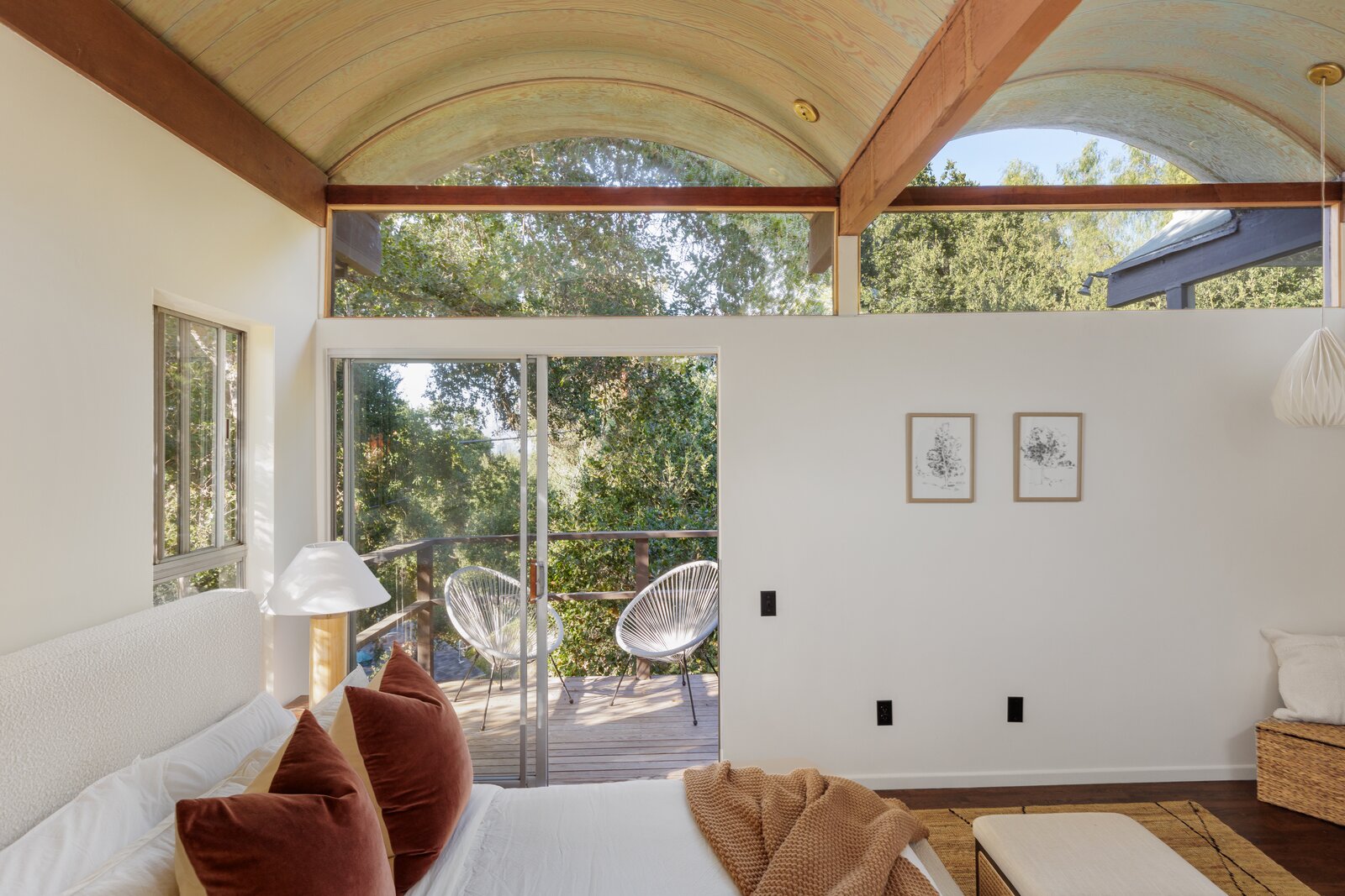 Photo 6 of 10 in Barrel-Vaulted Ceilings Are the Cherry on Top of This ...