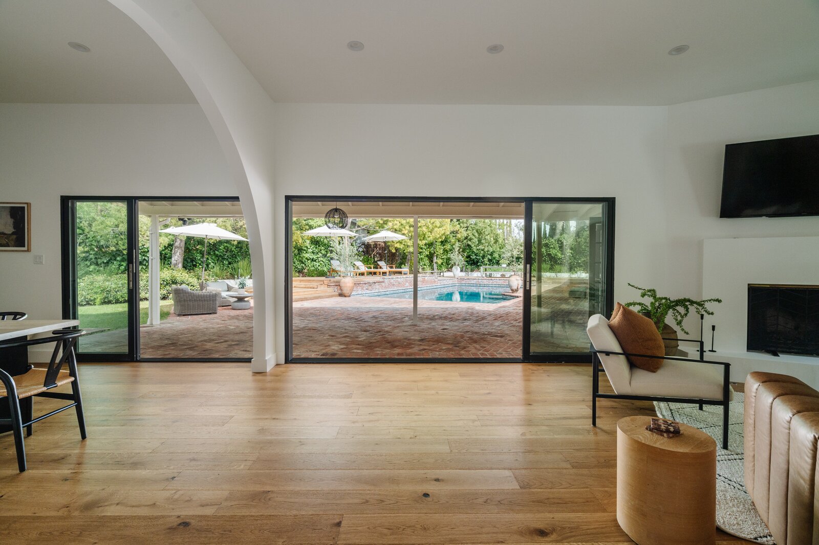 Photo 3 of 9 in Just Imagine the Pool Parties You Could Throw at This ...