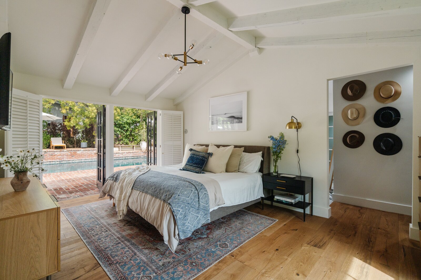 Photo 7 of 9 in Just Imagine the Pool Parties You Could Throw at This ...