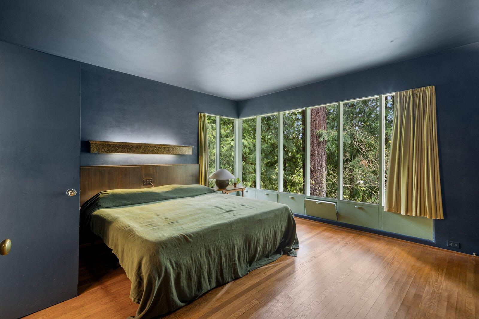 Photo 6 of 9 in One of John Yeon’s Best-Preserved Homes Hits the Market ...