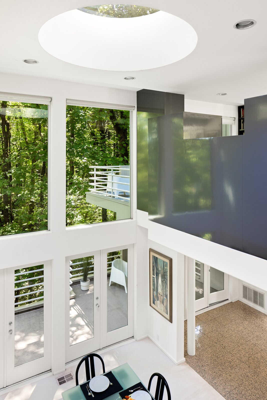 Photo 7 of 13 in The ’80s Are Alive and Well in This Pristine Glass Brick Home Asking $1.5M - Dwell