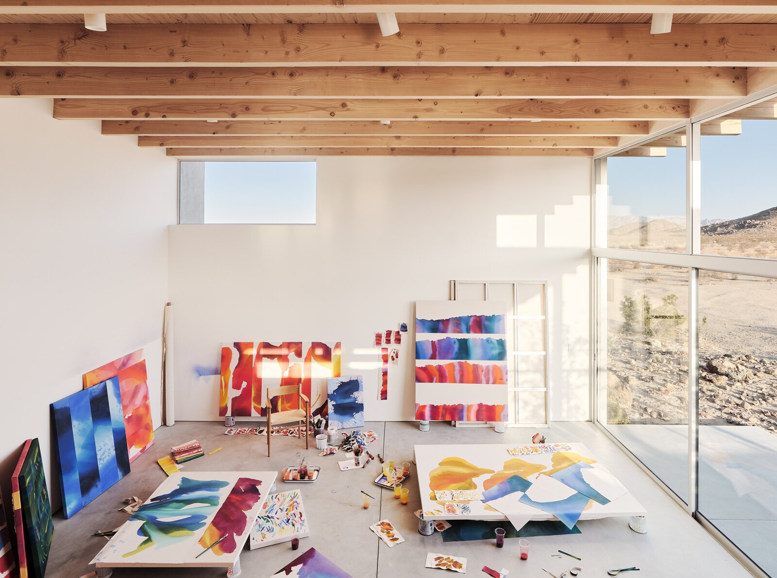 Photo 11 of 14 in In Joshua Tree, an Artist’s Home and Studio Soaks Up ...