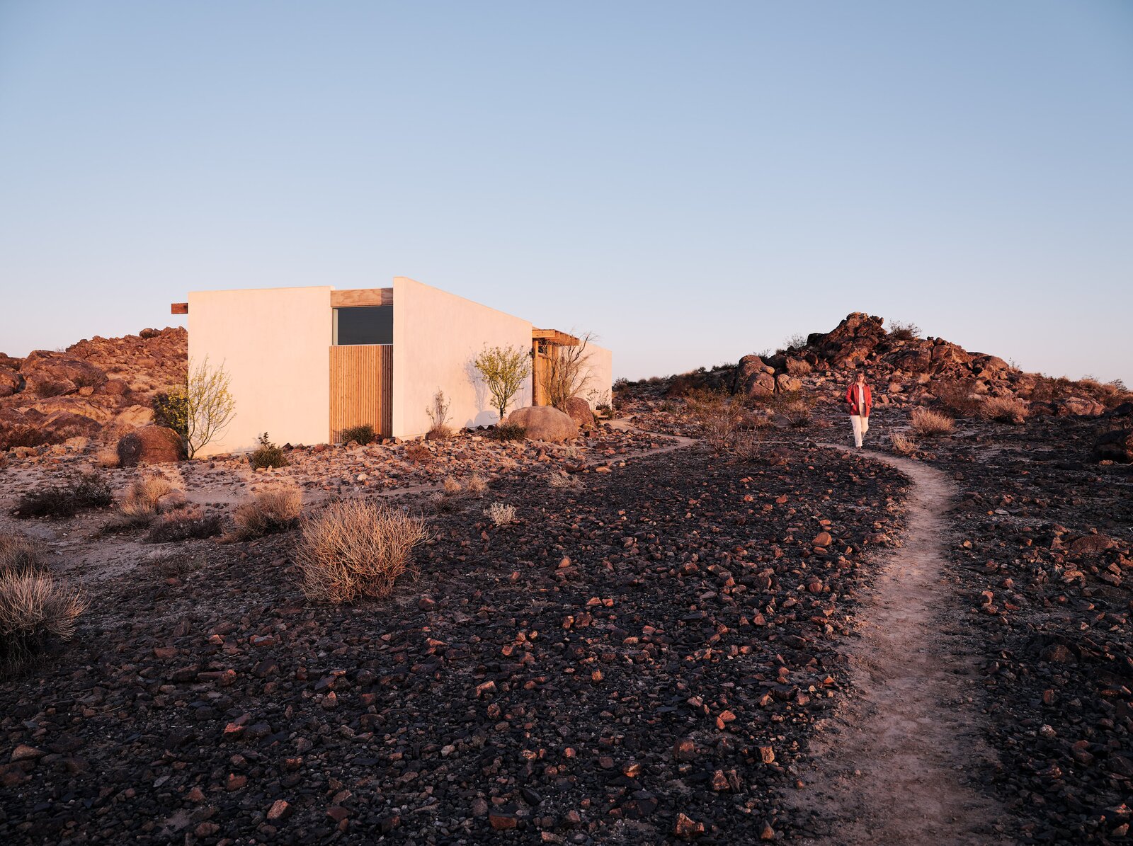 Photo 12 of 14 in In Joshua Tree, an Artist’s Home and Studio Soaks Up Endless Desert Views - Dwell