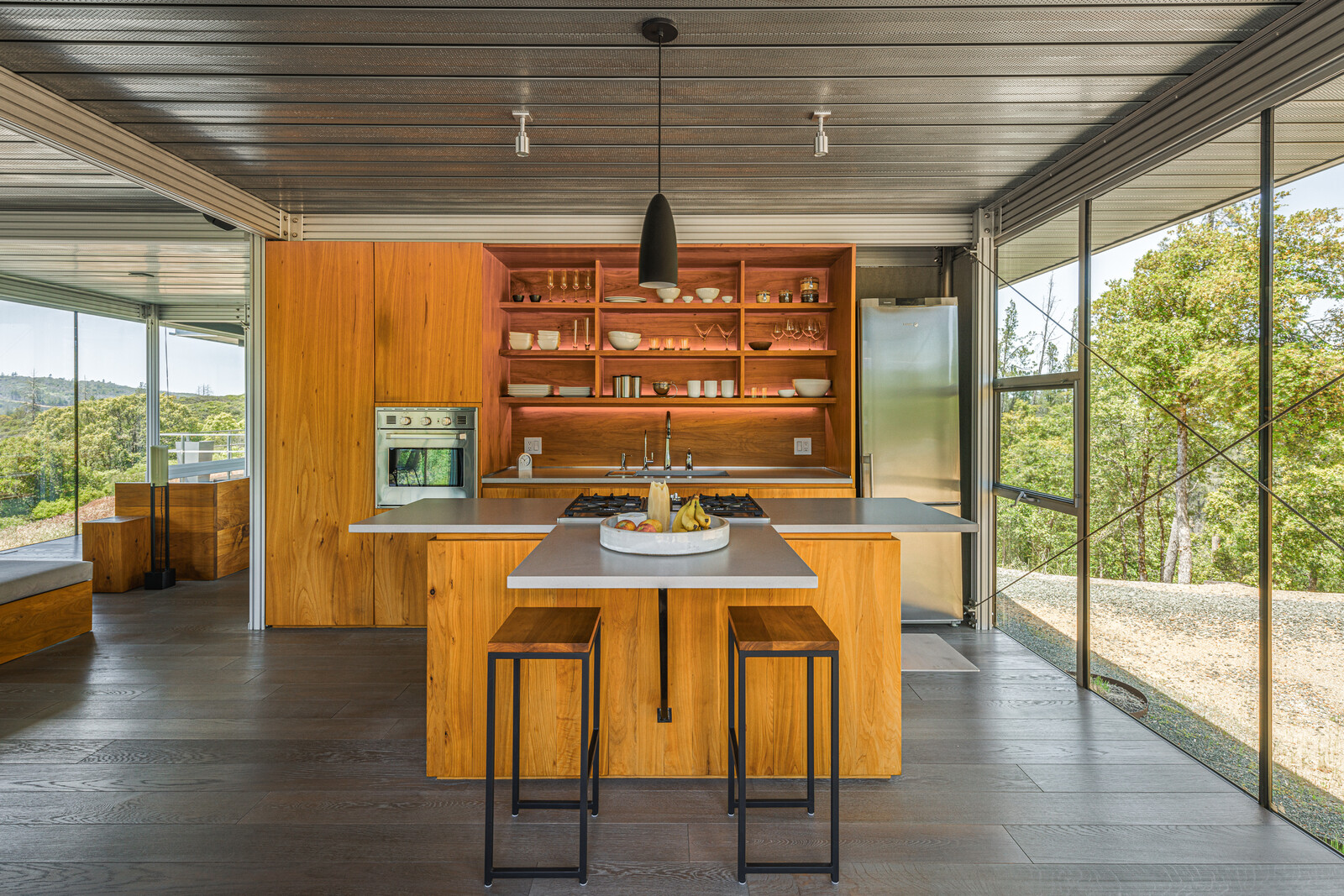 Photo 5 of 11 in This $975K Off-Grid Prefab in Northern California ...