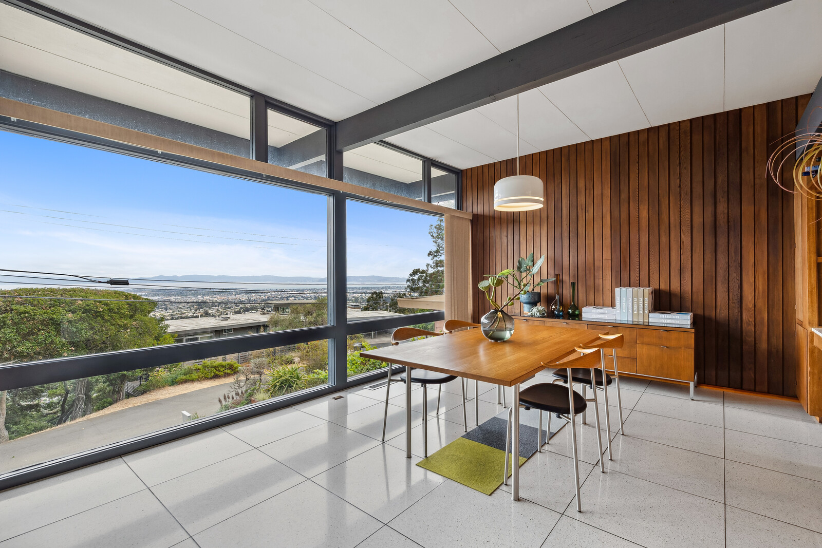 Photo 5 of 11 in Walls of Glass Frame Bay Views in This $1.8M Oakland ...