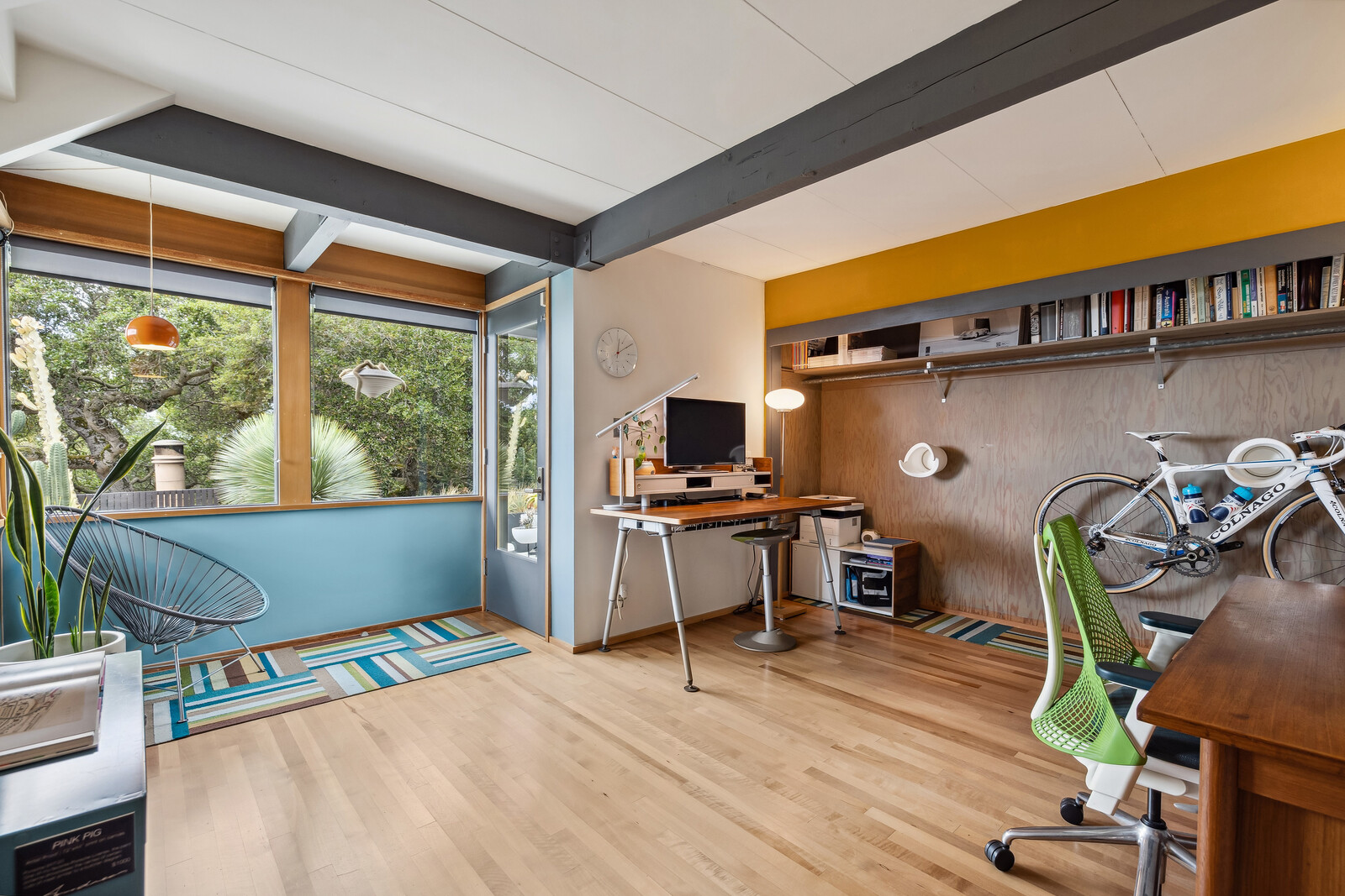 Photo 9 of 11 in Walls of Glass Frame Bay Views in This $1.8M Oakland ...