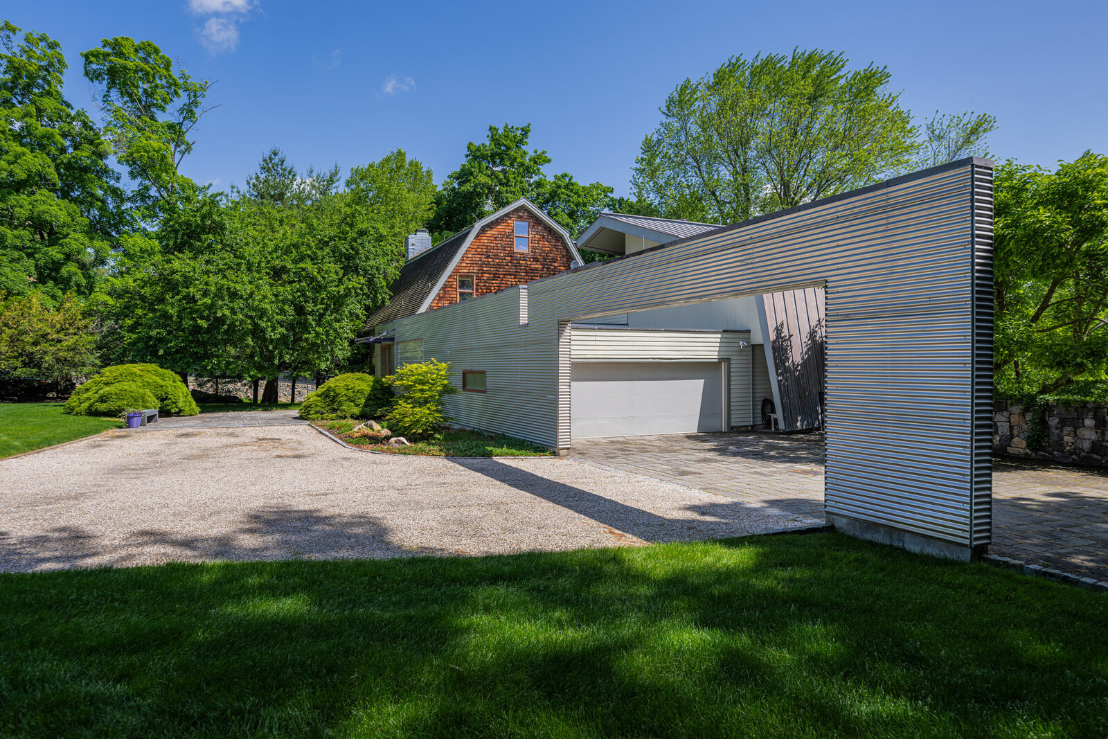 Photo 3 of 10 in Charles Gwathmey’s Radically Reinvented Connecticut ...