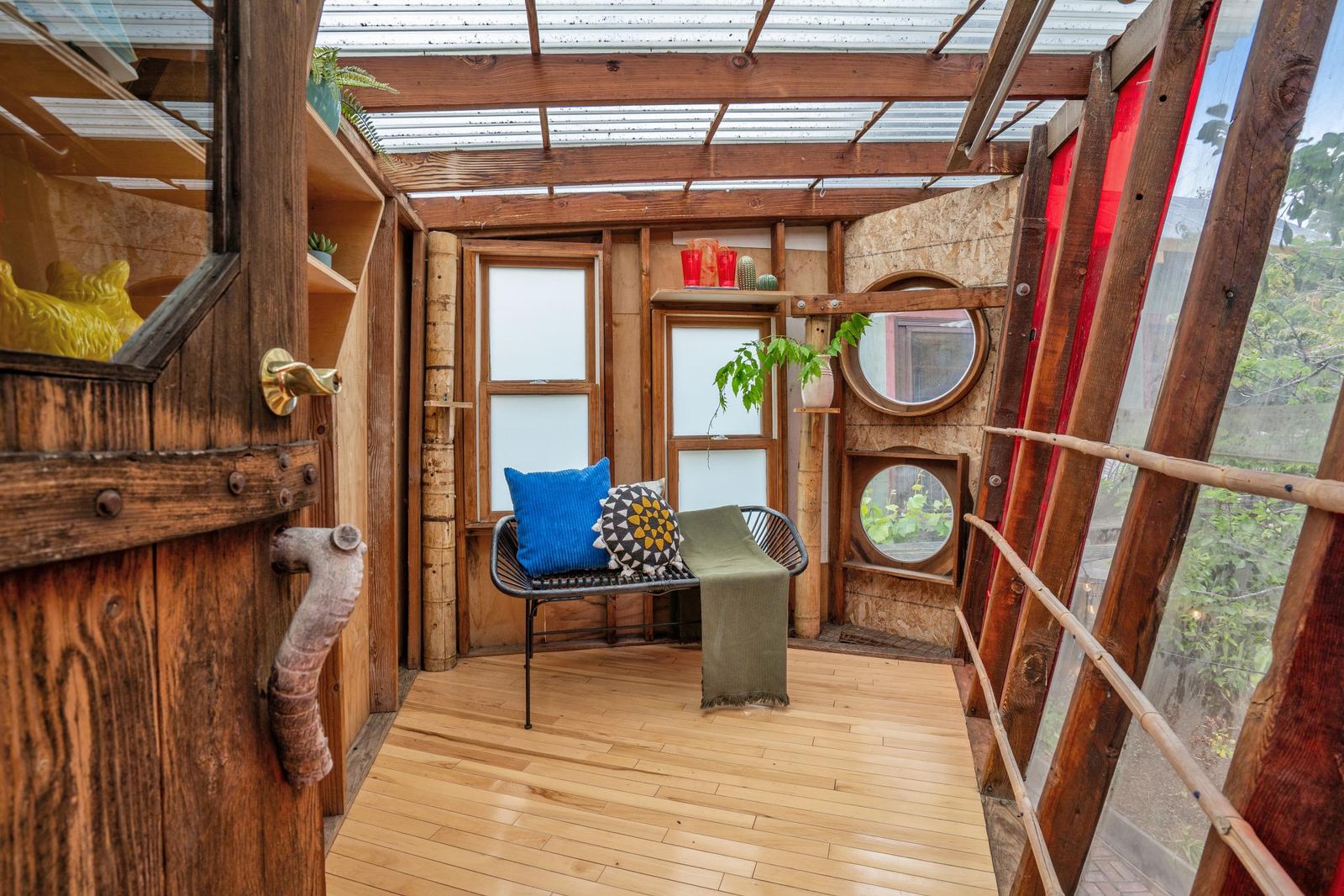 Photo 9 of 16 in Hiding Behind This $1.5M Berkeley Victorian Is a ...