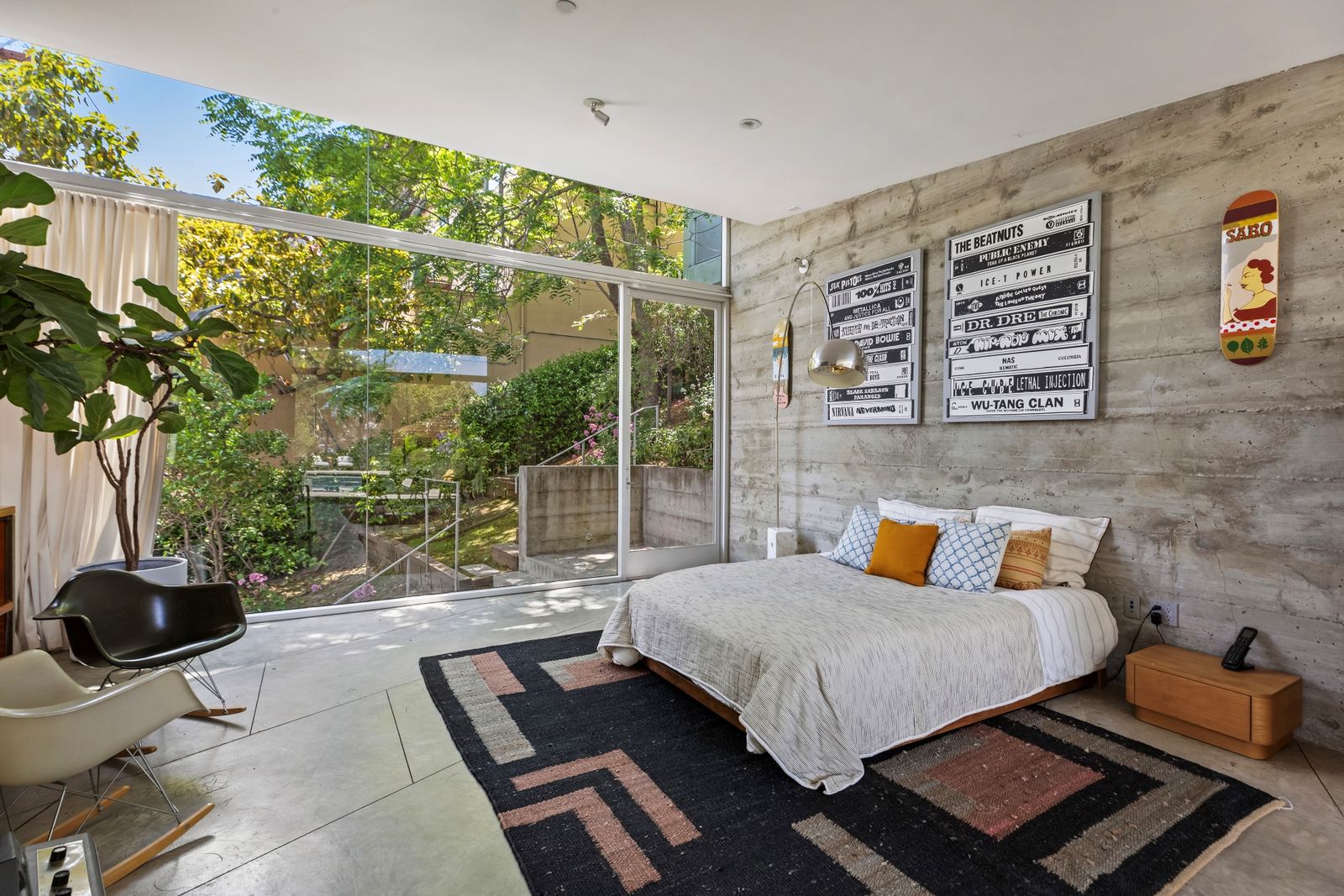 Photo 10 of 14 in The All-Glass Home of Shepard Fairey Asks $4.6M - Dwell