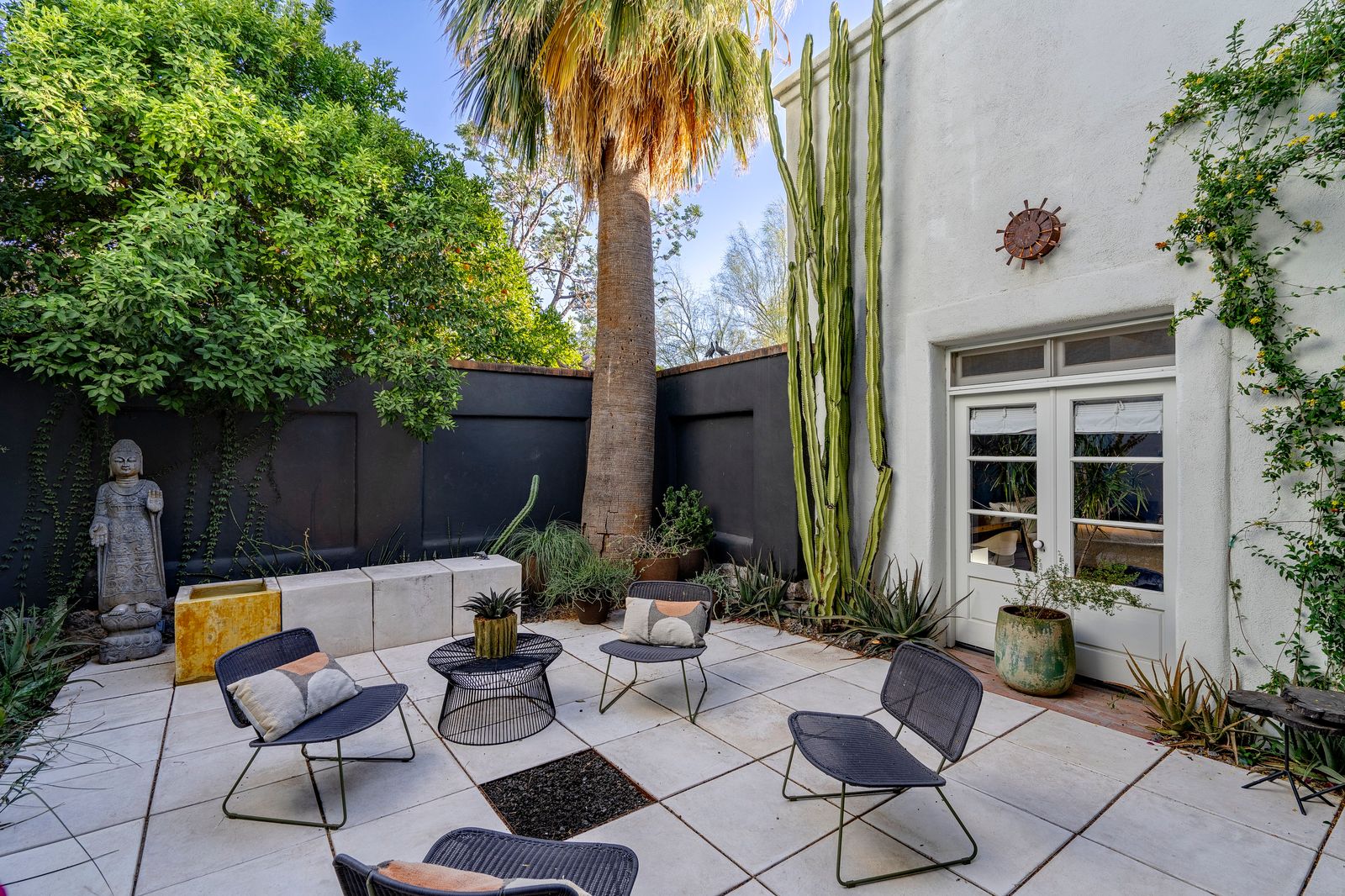 Photo 13 of 15 in This $1.7M Tucson Home Soaks Up the Sun With Five ...