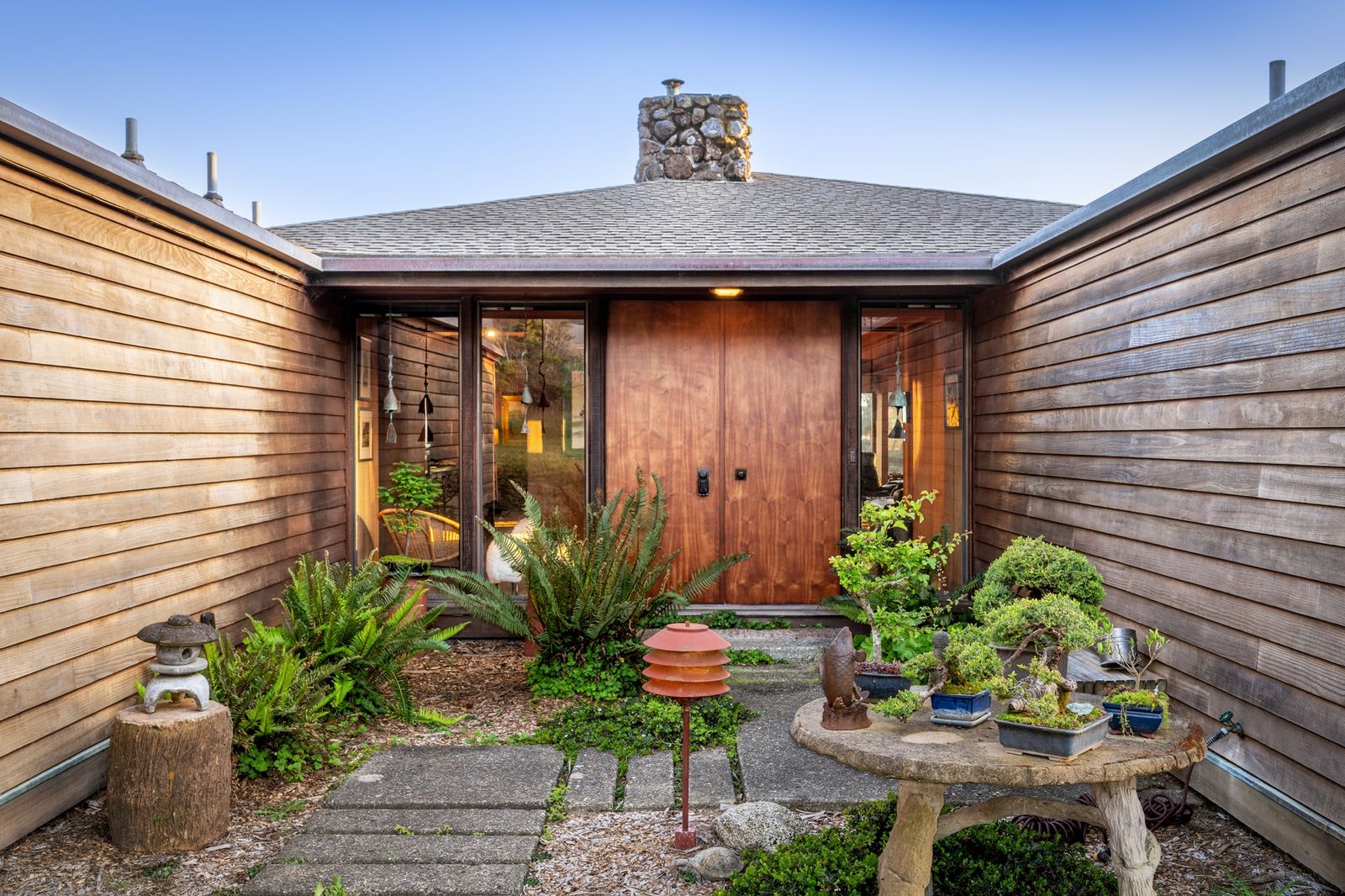 Photo 4 of 17 in A Rare, Early Sea Ranch Home by Carson Bowler Hits the ...
