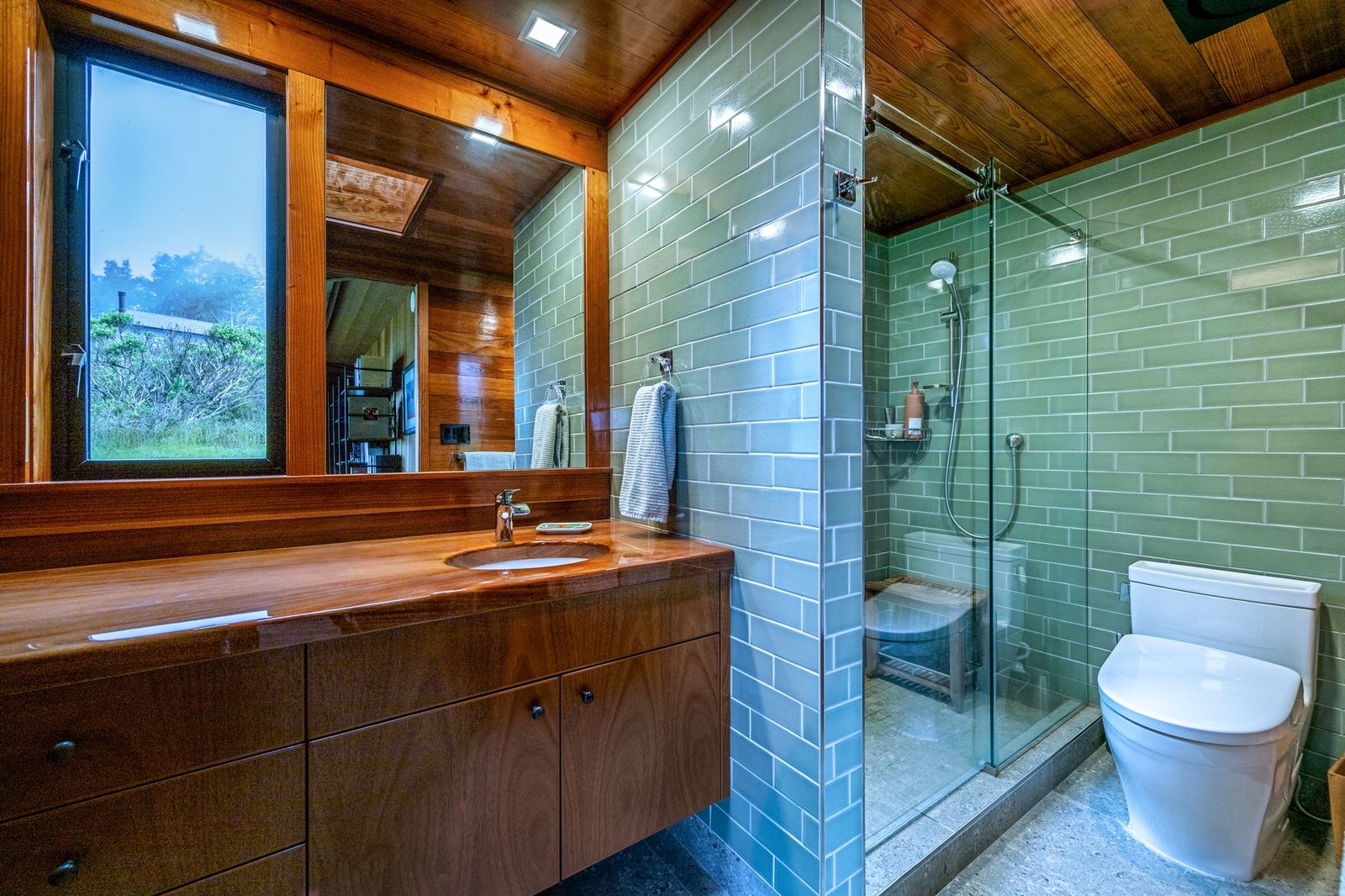 Photo 15 of 17 in A Rare, Early Sea Ranch Home by Carson Bowler Hits ...