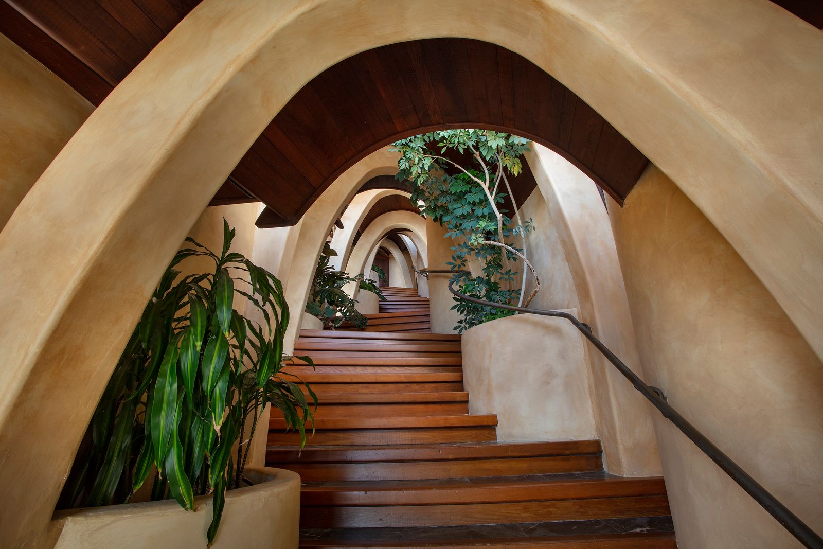 Photo 11 of 15 in Big Sur Legend Mickey Muennig Gave This $5.5M Home ...