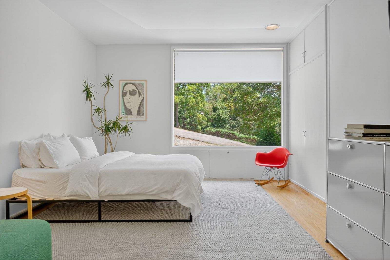 Photo 9 of 13 in Philip Johnson’s Wolf House Is on the Market for $1.8M ...