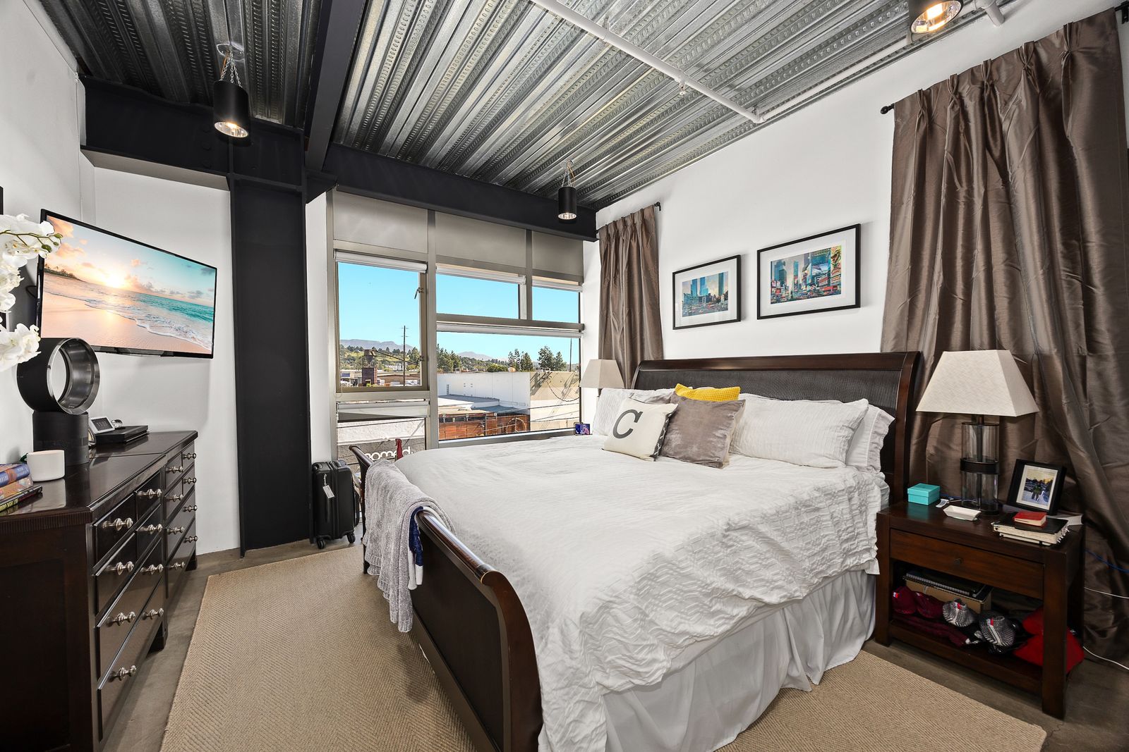 Photo 10 of 14 in We Featured This L.A. House in 2013—and It Just Hit ...