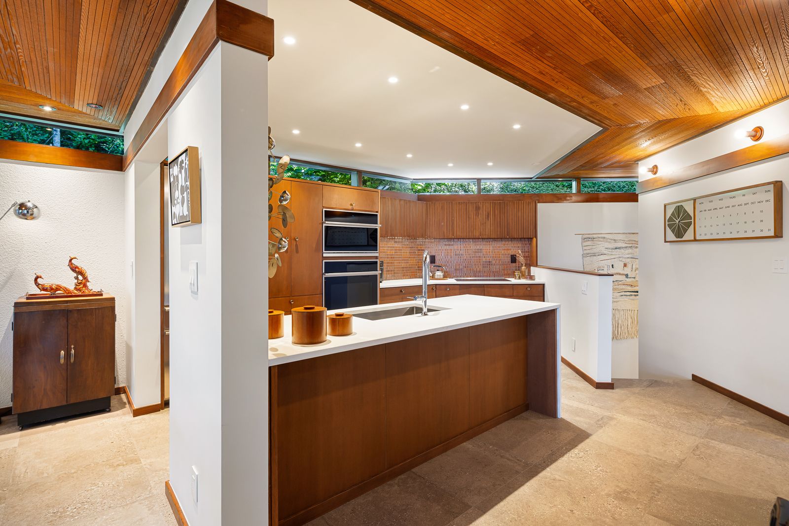 Photo 7 of 13 in Massive Windows Fill This $1.1M Oregon Midcentury With ...