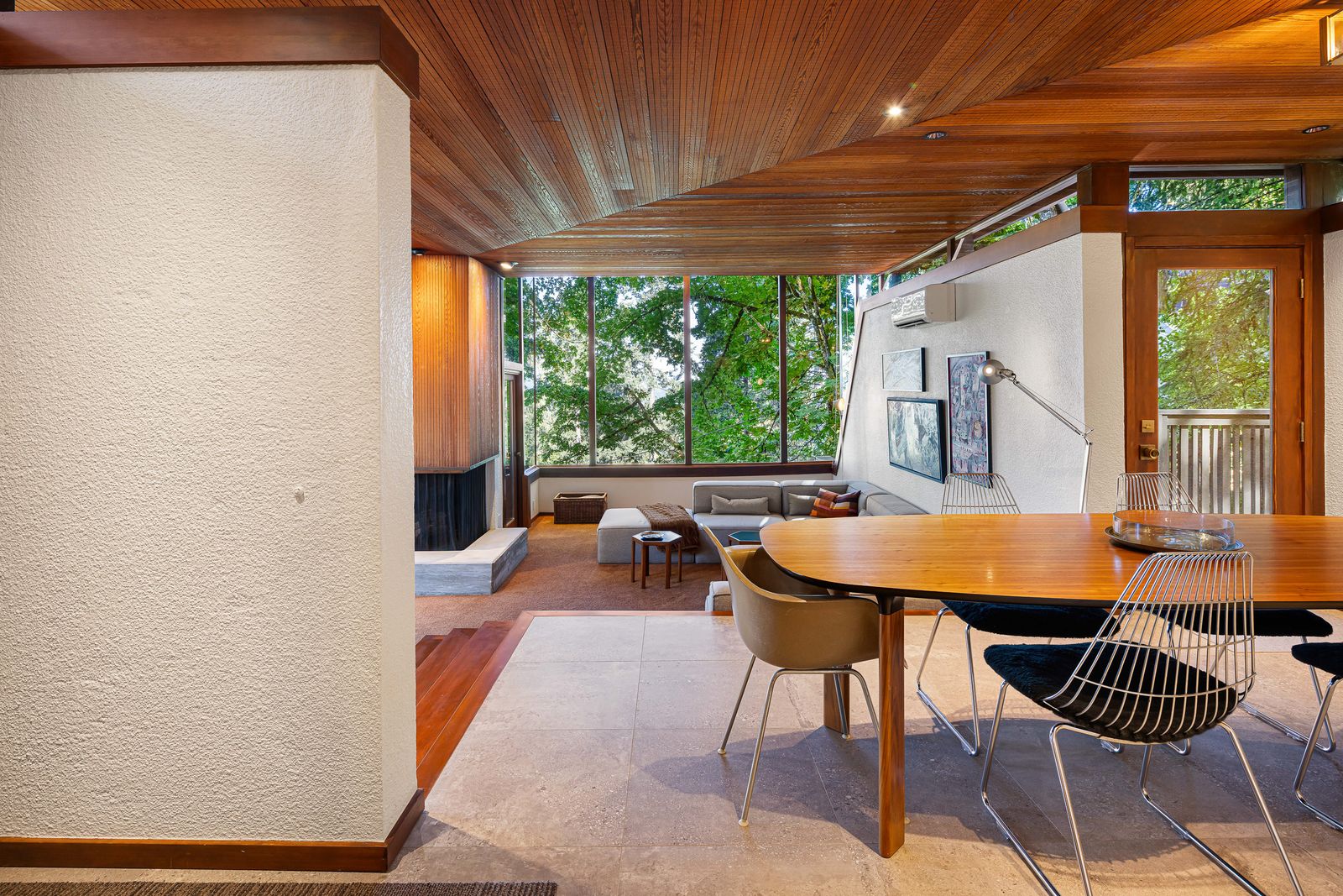Photo 5 of 13 in Massive Windows Fill This $1.1M Oregon Midcentury With ...