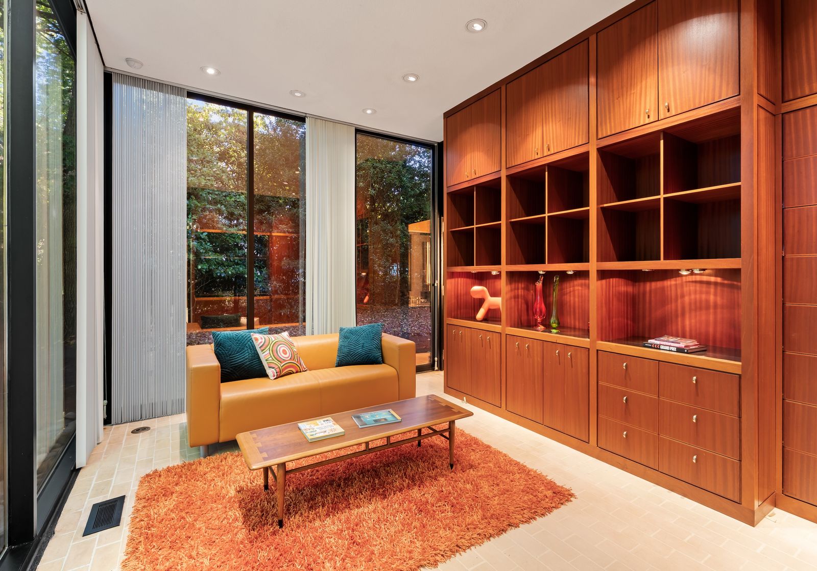 Photo 5 of 14 in The Glassy Home of Architect Charles Bates Just Listed ...