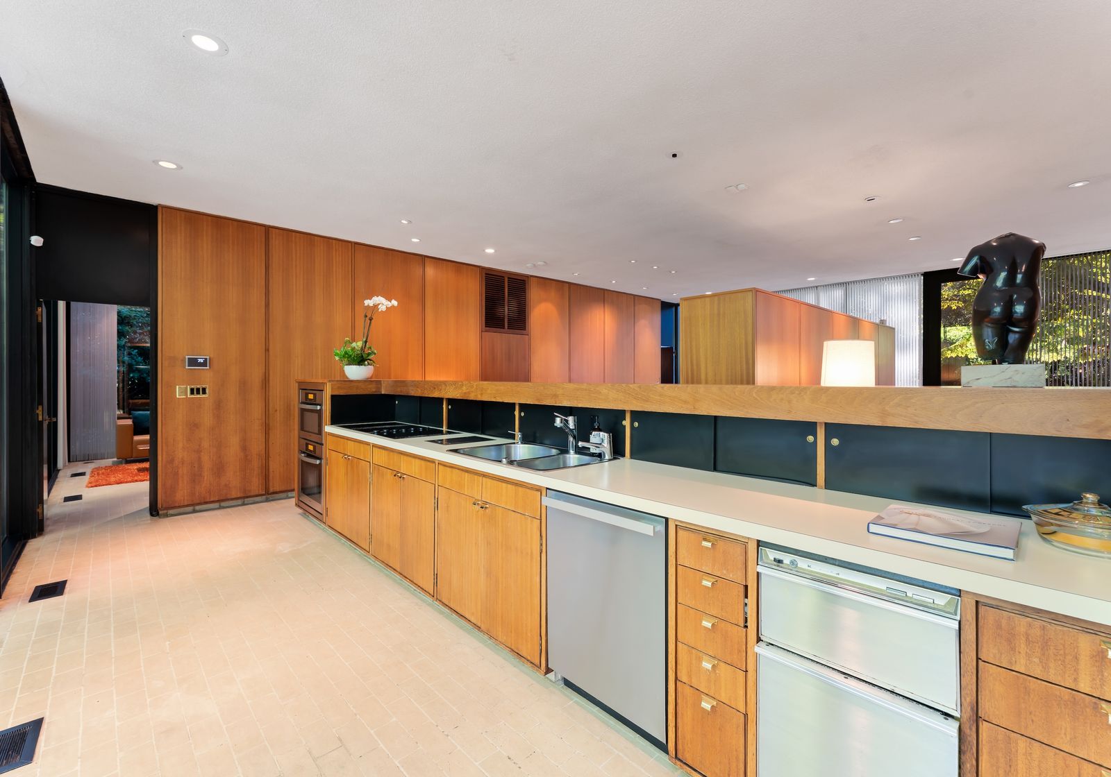 Photo 9 of 14 in The Glassy Home of Architect Charles Bates Just Listed ...