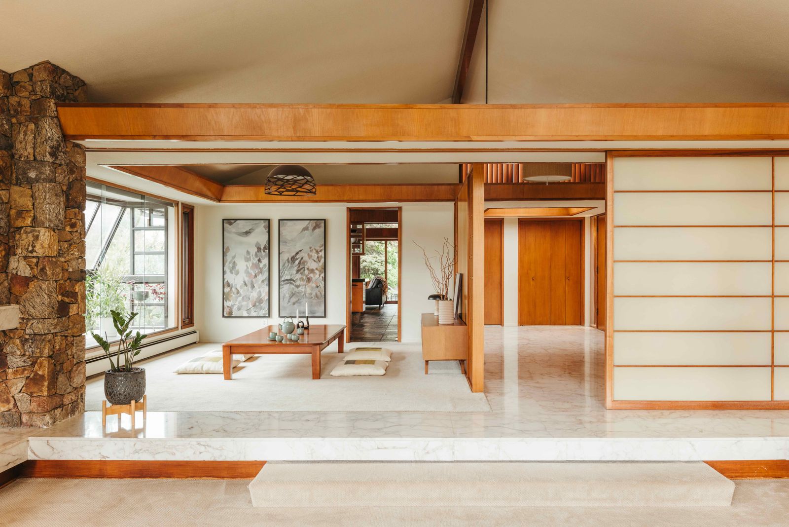 Photo 5 of 15 in Near Vancouver, a Japanese-Inspired Midcentury Home ...