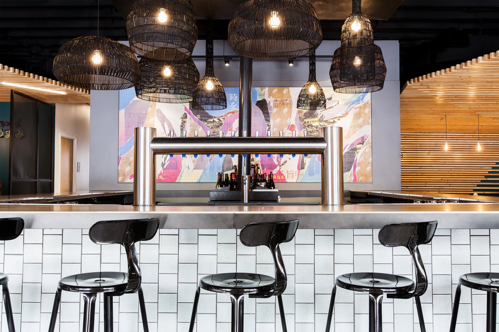 A Popular Burger Joint Flaunts Its Roots With the Help of a Design ...